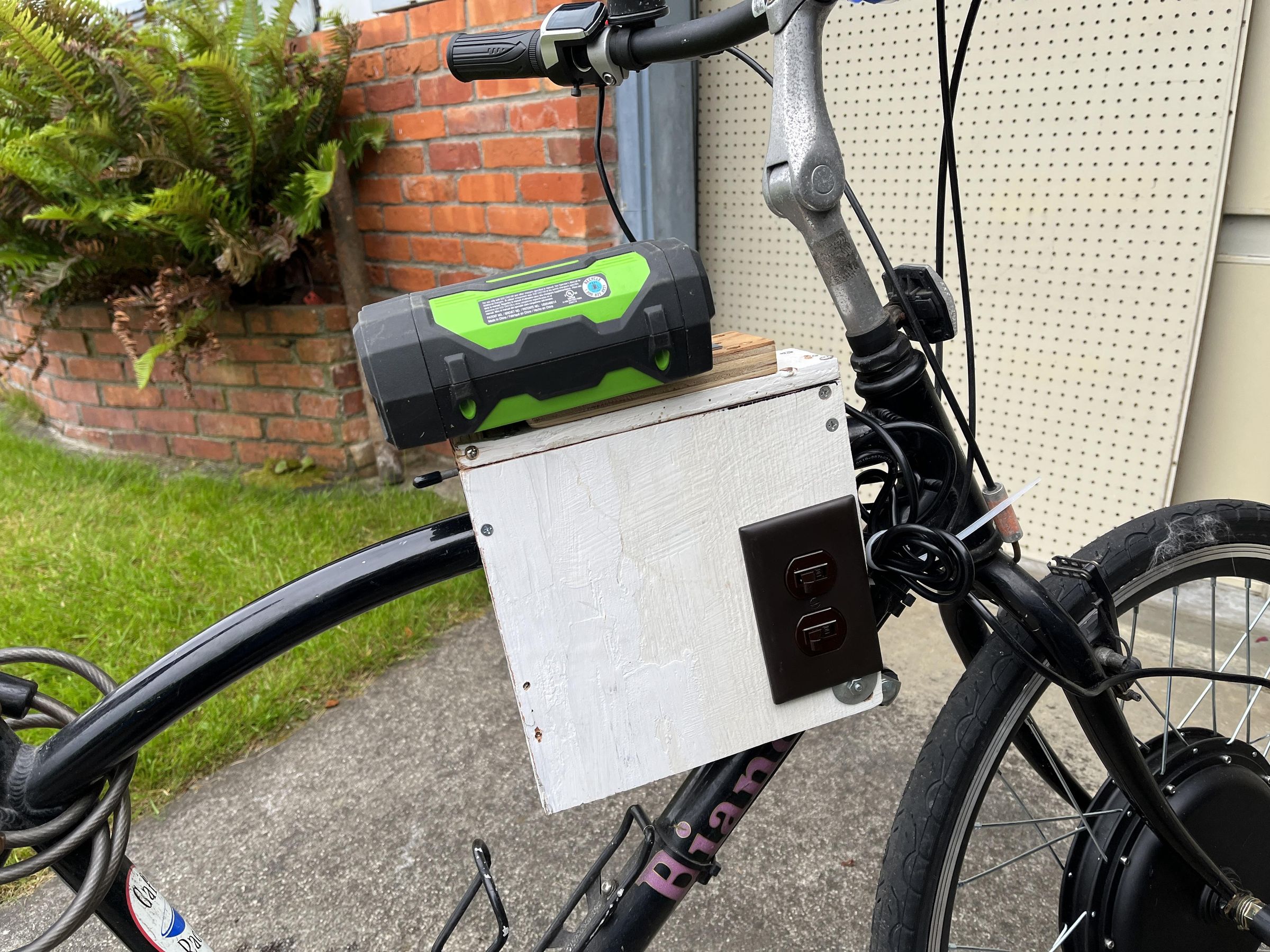 E-GO-E-Bike: an E-bike With Easily-Detachable “E," Powered by an EGO ...