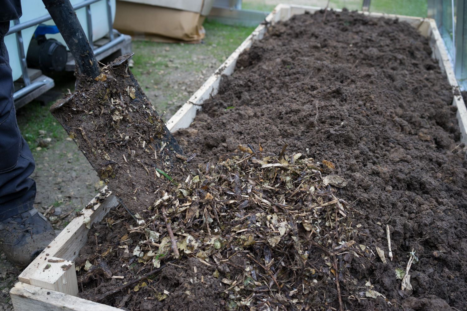 How to Build a Raised Permaculture Bed : 9 Steps (with Pictures ...