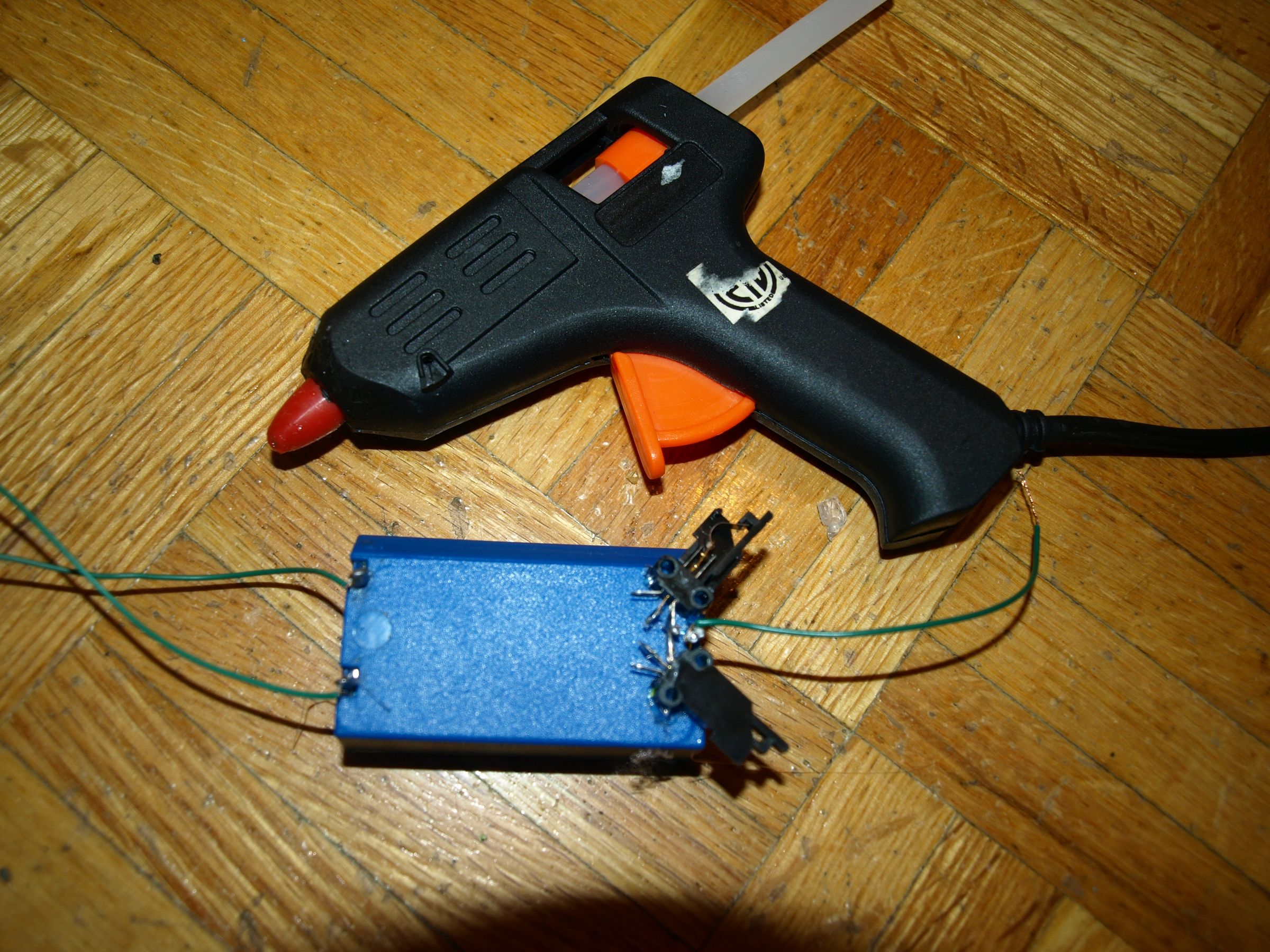 How to Make a Very Simple Robot : 16 Steps - Instructables