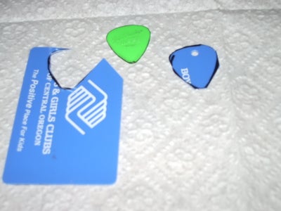 How to Make Your Own Guitar Picks!!!!!!!!! : 8 Steps - Instructables