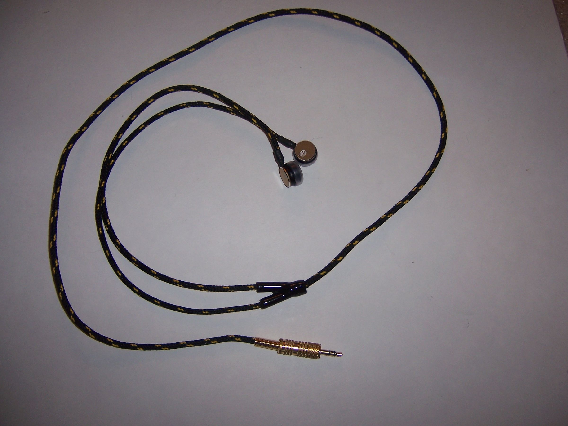 Cloth Covered Earbuds : 10 Steps - Instructables