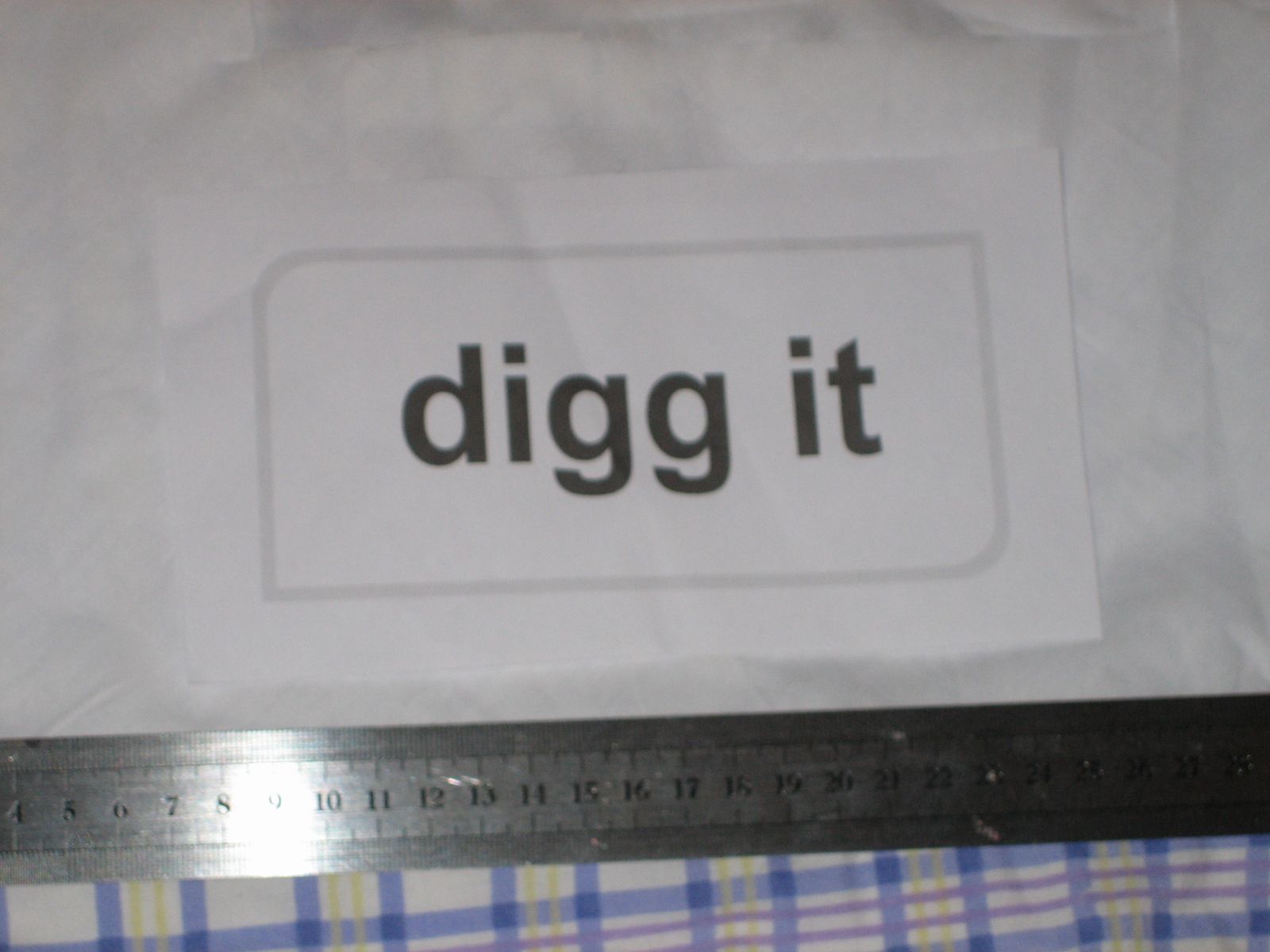 Working 'digg Me' Tshirt Using the Digg Button Kit : 11 Steps (with ...