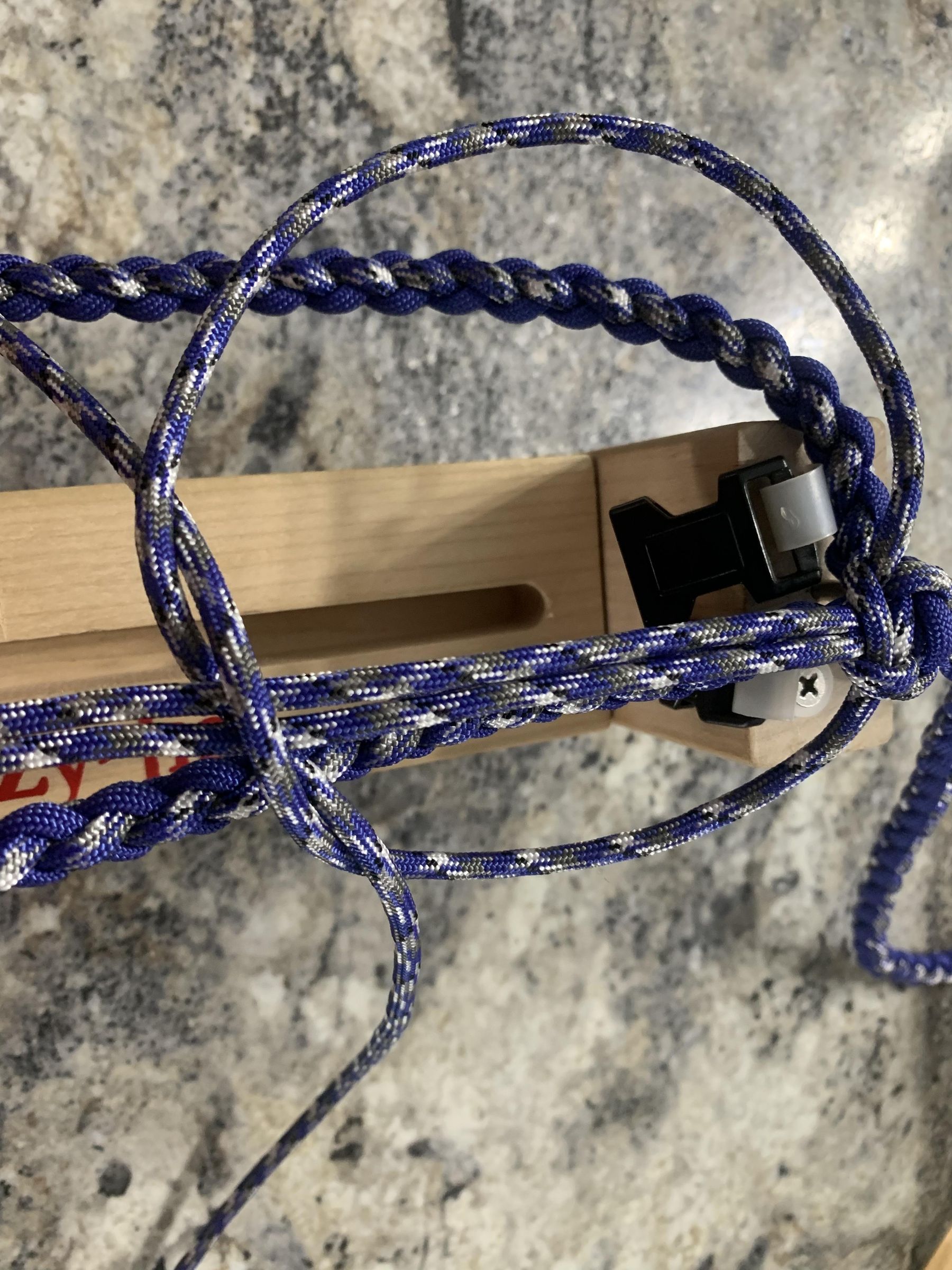 Paracord Sheep/Goat Halter : 7 Steps - Instructables