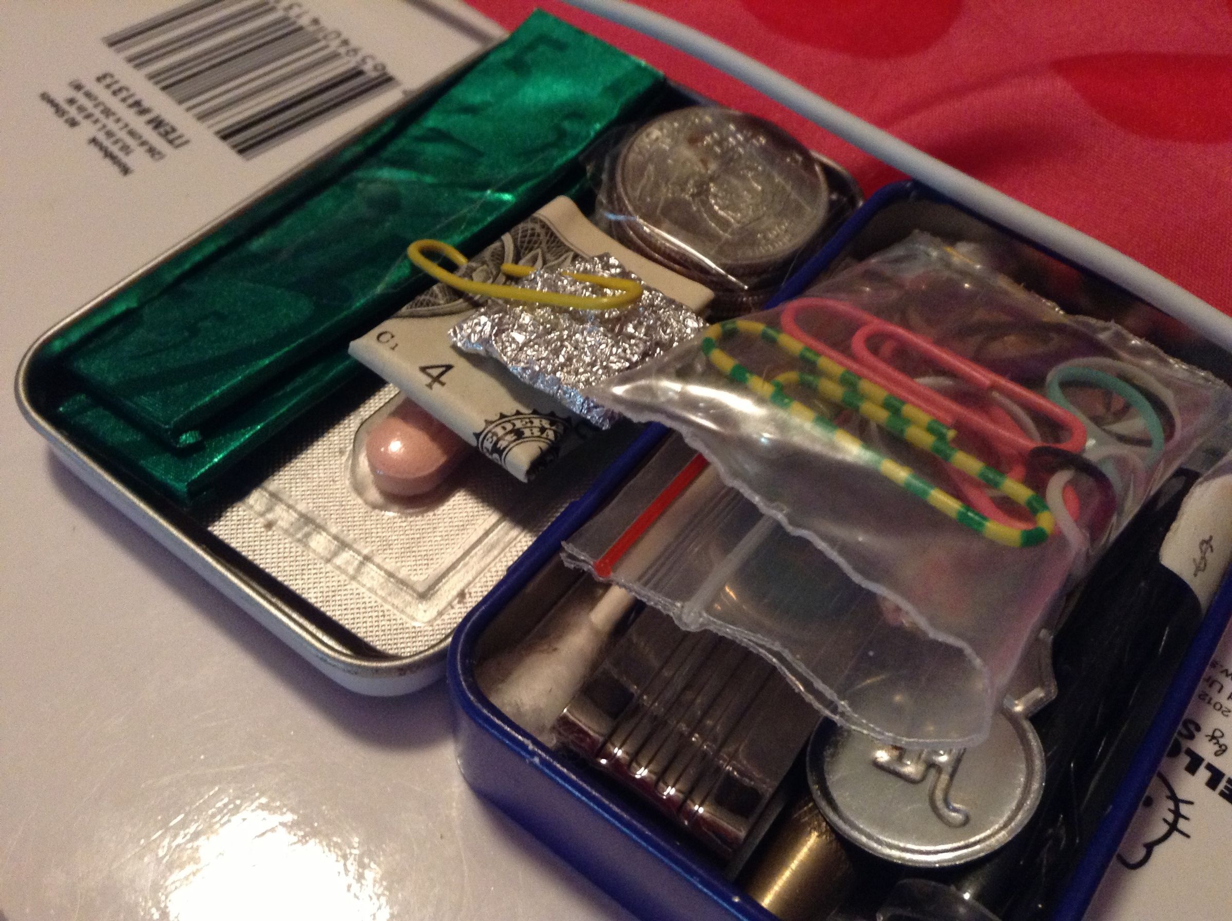 Small/ Large Survival Kit : 9 Steps - Instructables