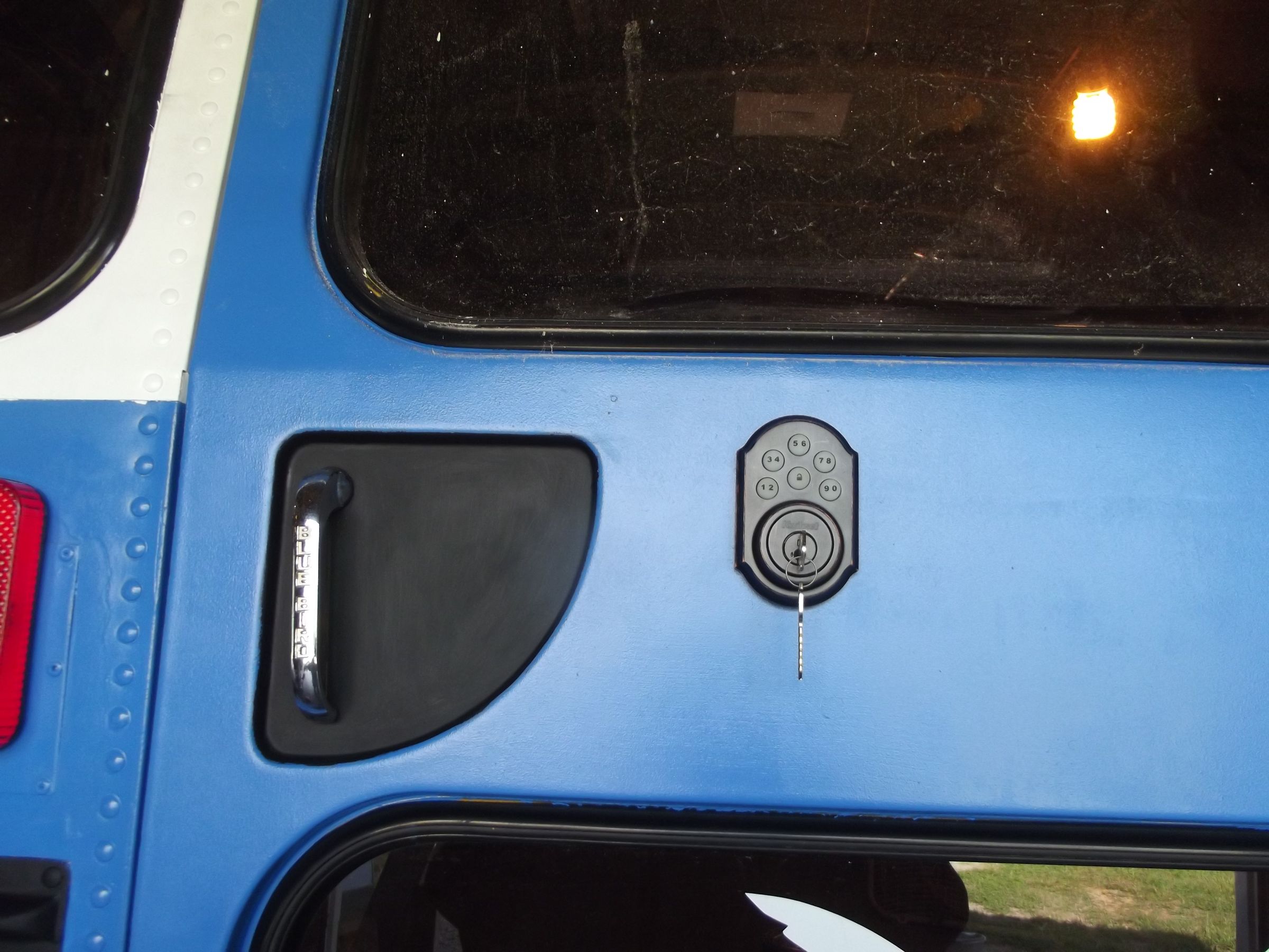 Keyless Door Lock for Schoolie Project : 7 Steps - Instructables