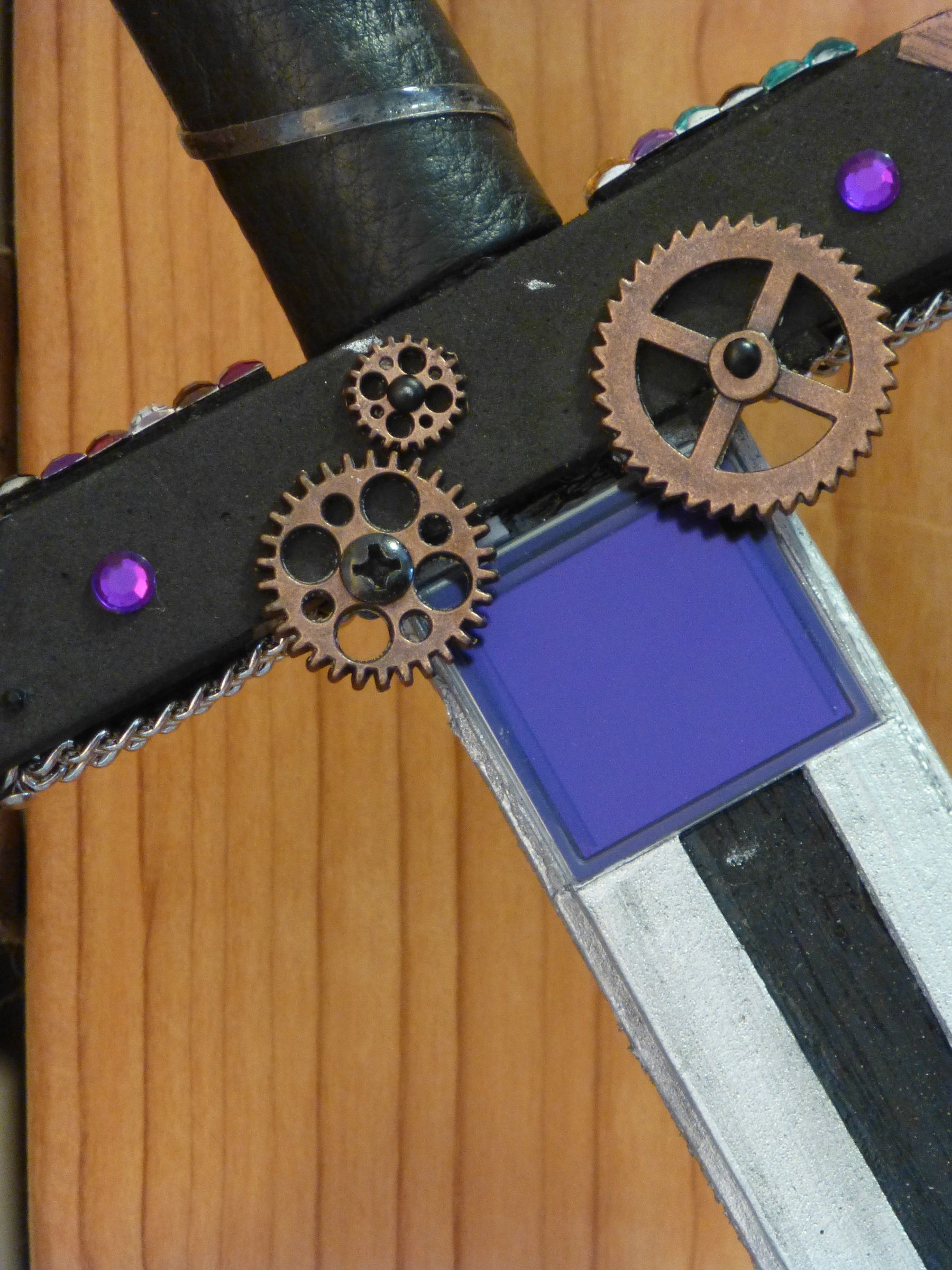 DIY Foam Weaponry : 9 Steps - Instructables