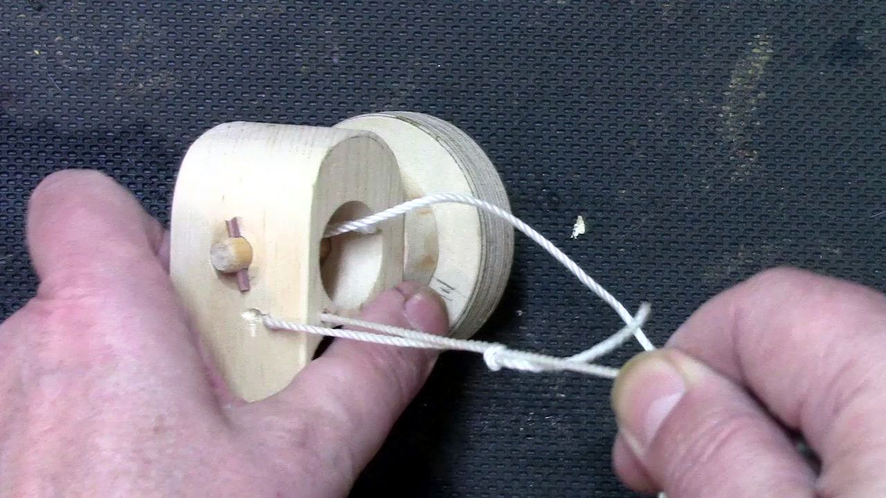 Mini Router Table With the Simplest Router Lift Ever : 12 Steps (with ...