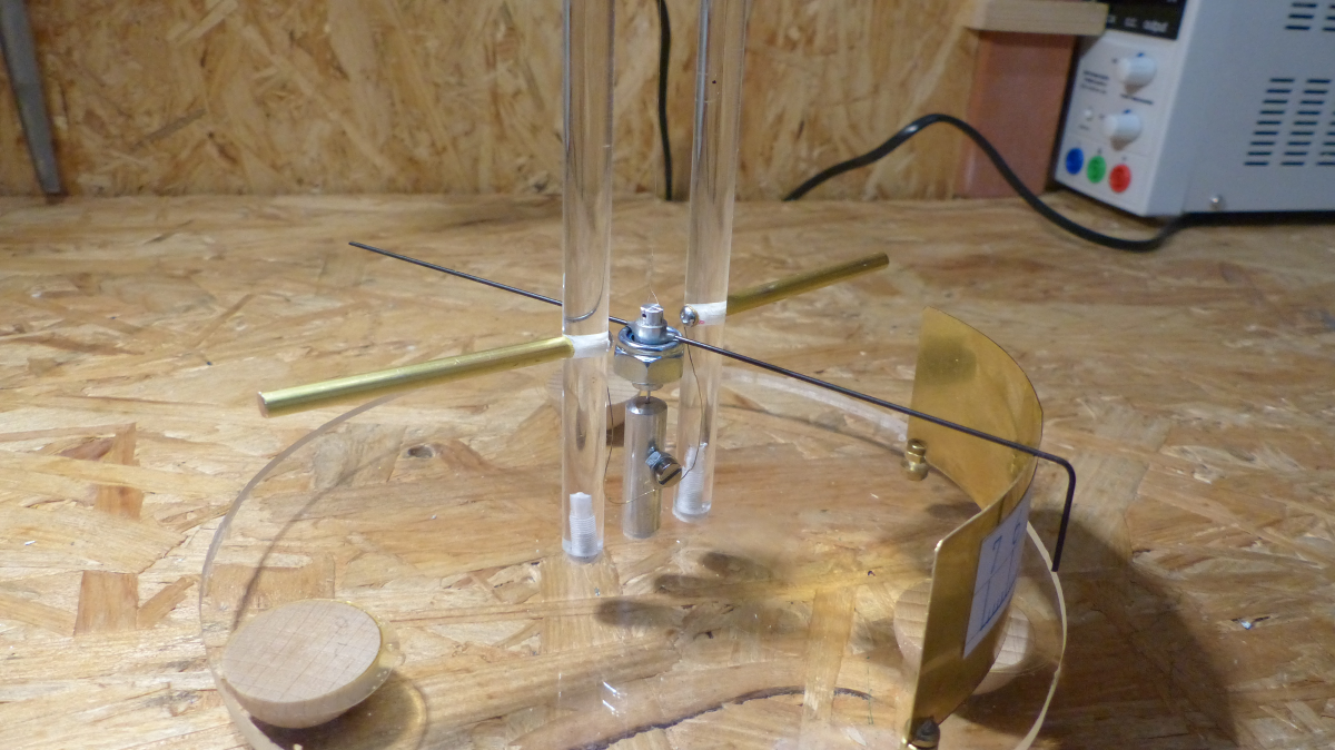 Torsion Wire Electroscope : 9 Steps (with Pictures) - Instructables