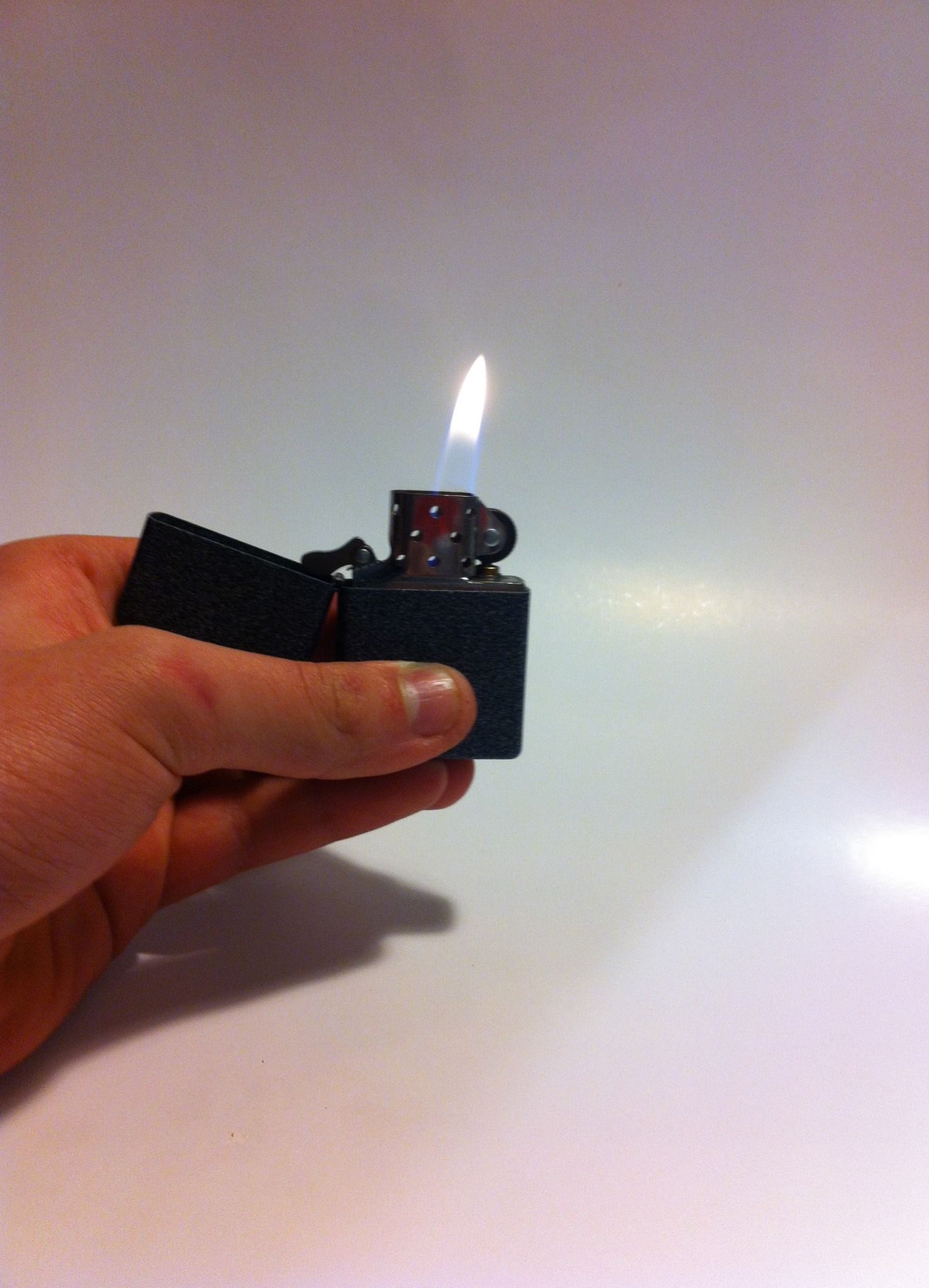 Basic Zippo Opening Trick : 5 Steps - Instructables