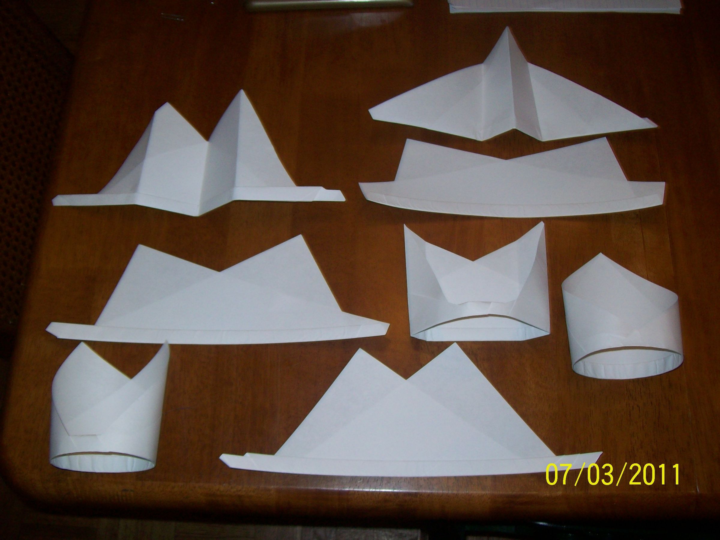 Annular (Ring) Paper Plane : 4 Steps - Instructables
