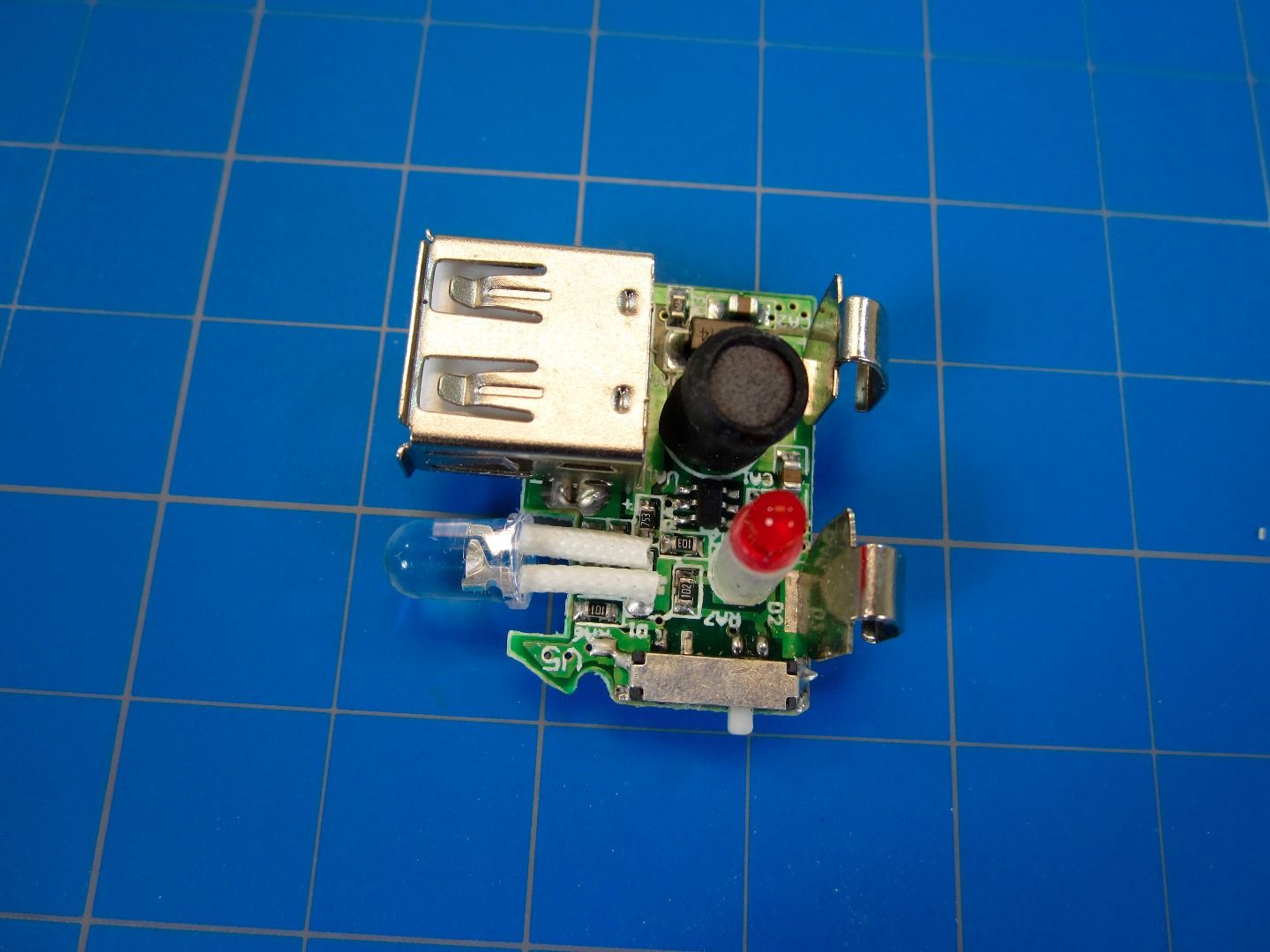 Solar USB Charger 2.0 : 11 Steps (with Pictures) - Instructables