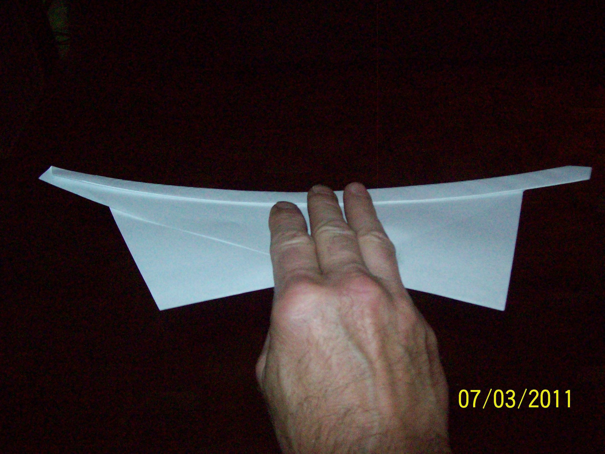 Annular (Ring) Paper Plane : 4 Steps - Instructables