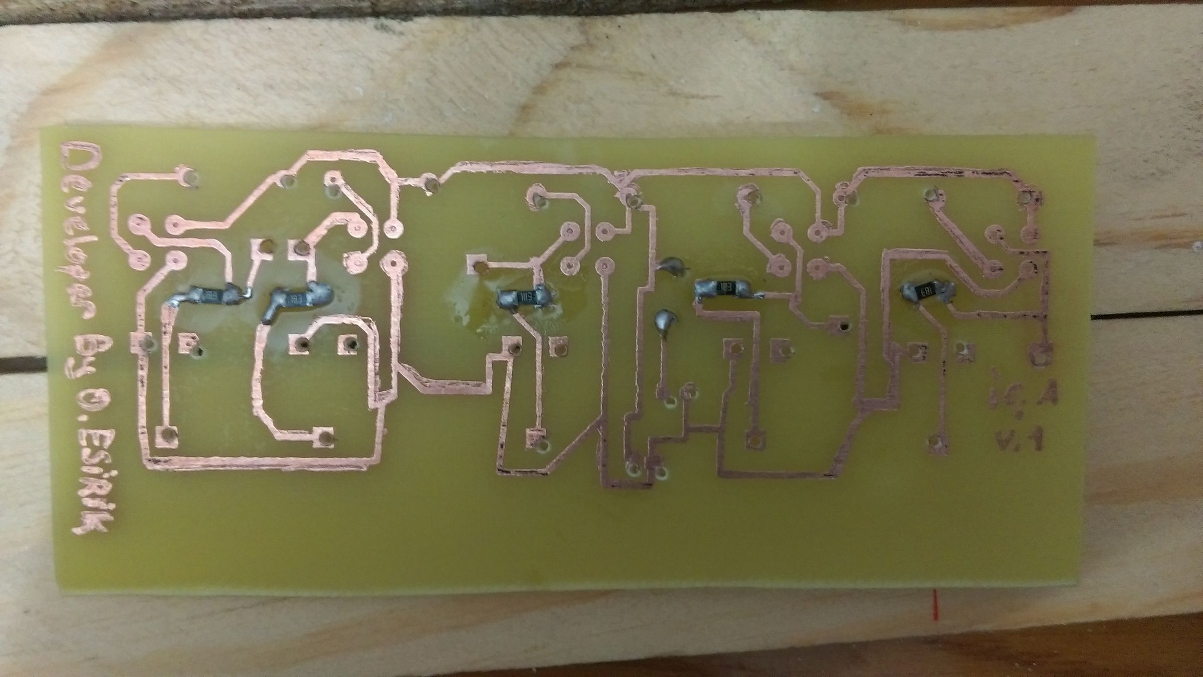 Line Follower Robot With PIC18F : 7 Steps - Instructables