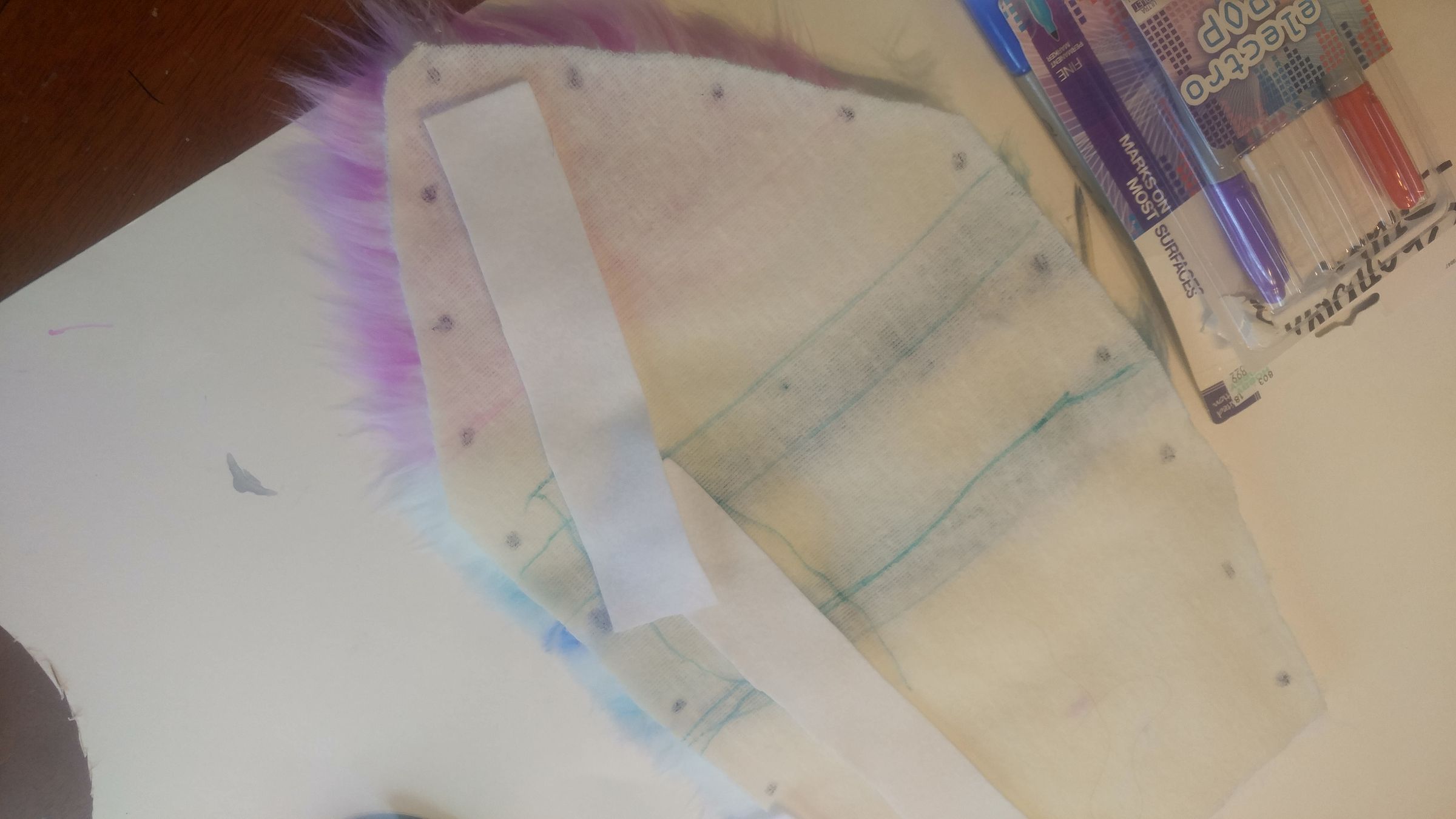 Deluxe Fluffy Tail for Cosplay (No Sew No Yarn) : 9 Steps - Instructables