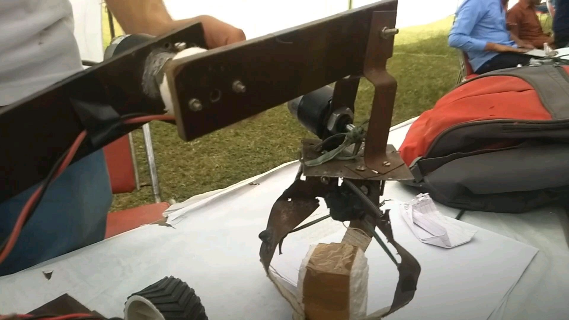 Arduino Gripper Bot : 6 Steps (with Pictures) - Instructables