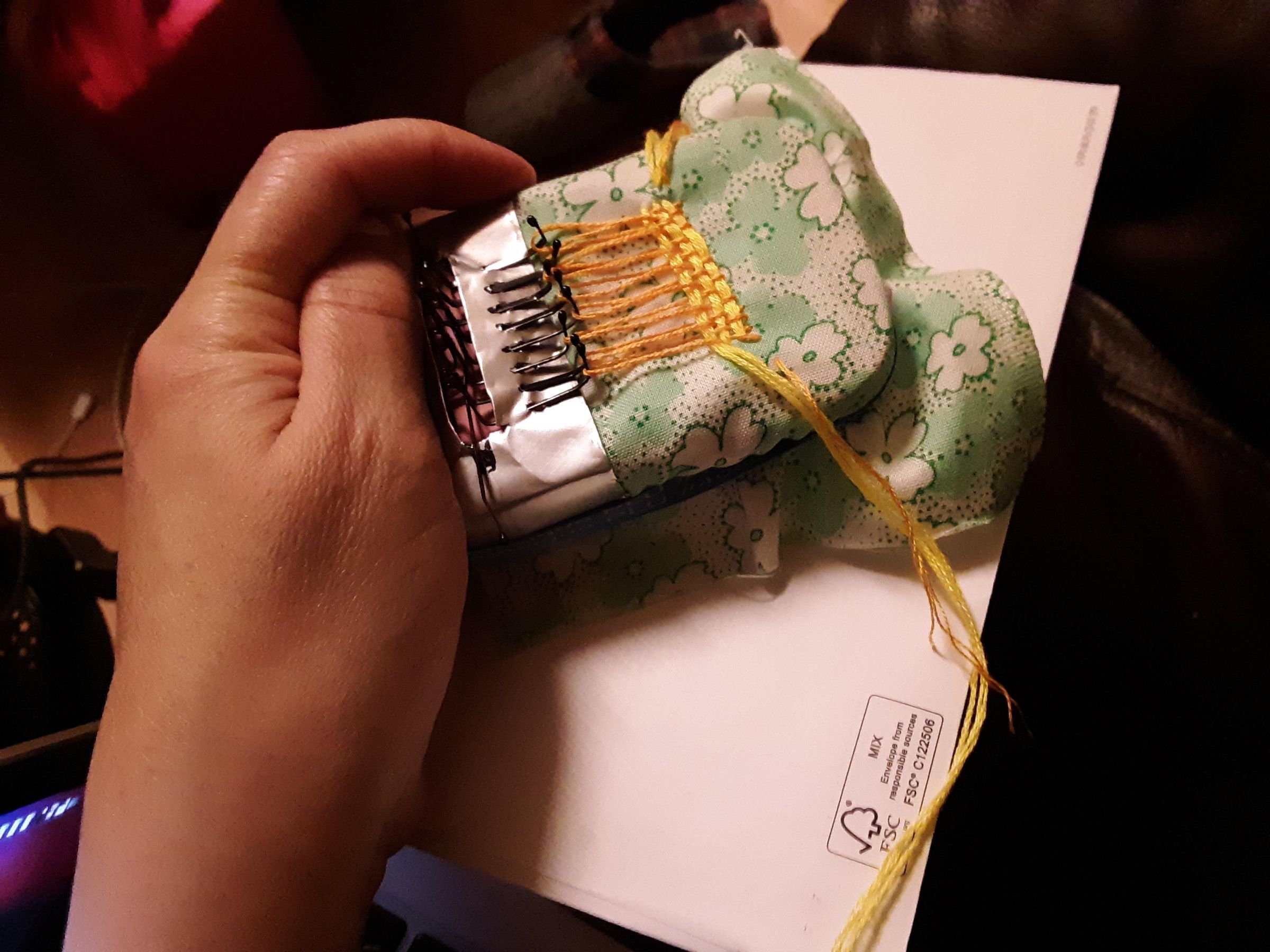 Easy Mini Darning Tool: Speedweve Style : 7 Steps - Instructables