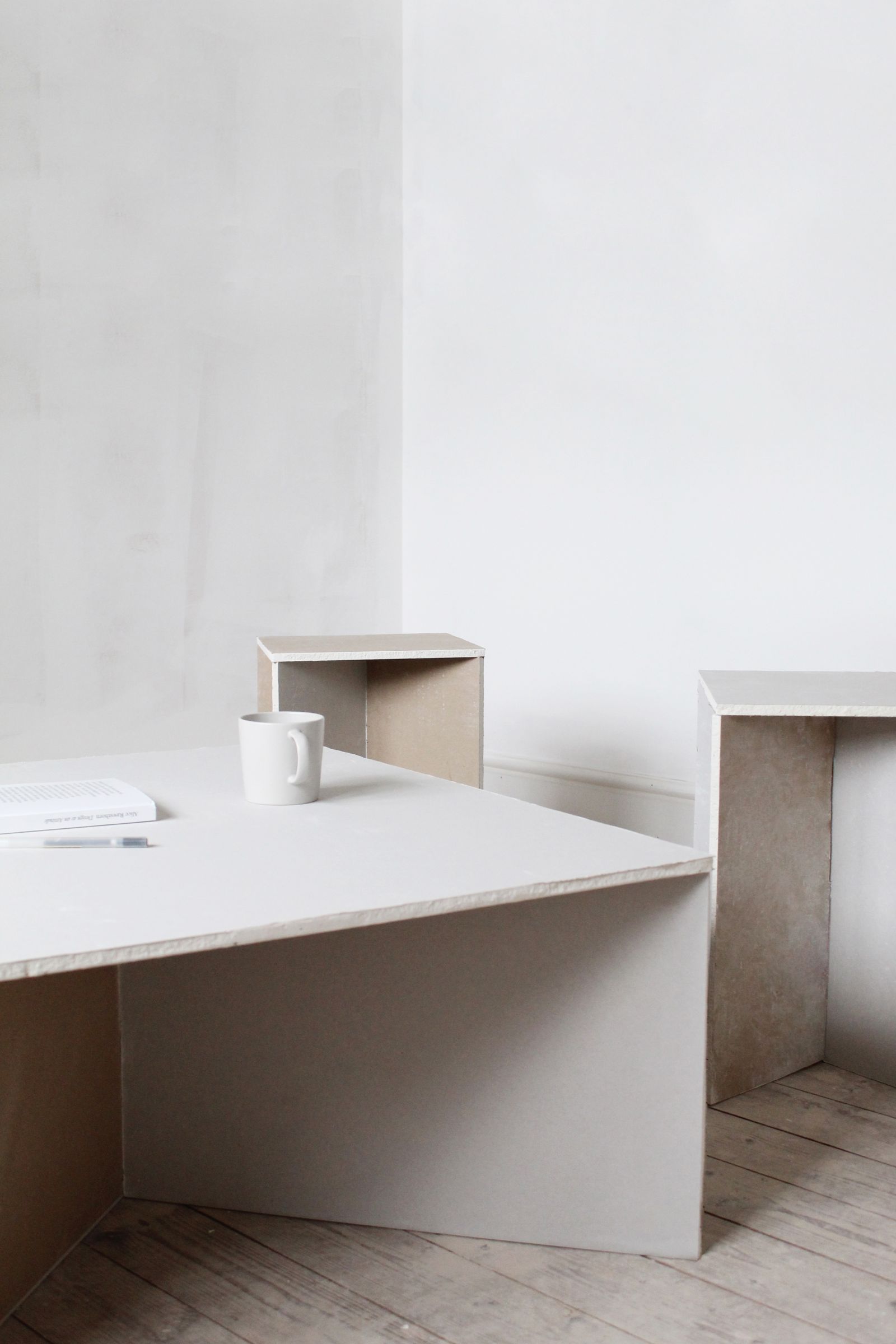 Making a Coffee Table Out of Drywall : 9 Steps (with Pictures ...