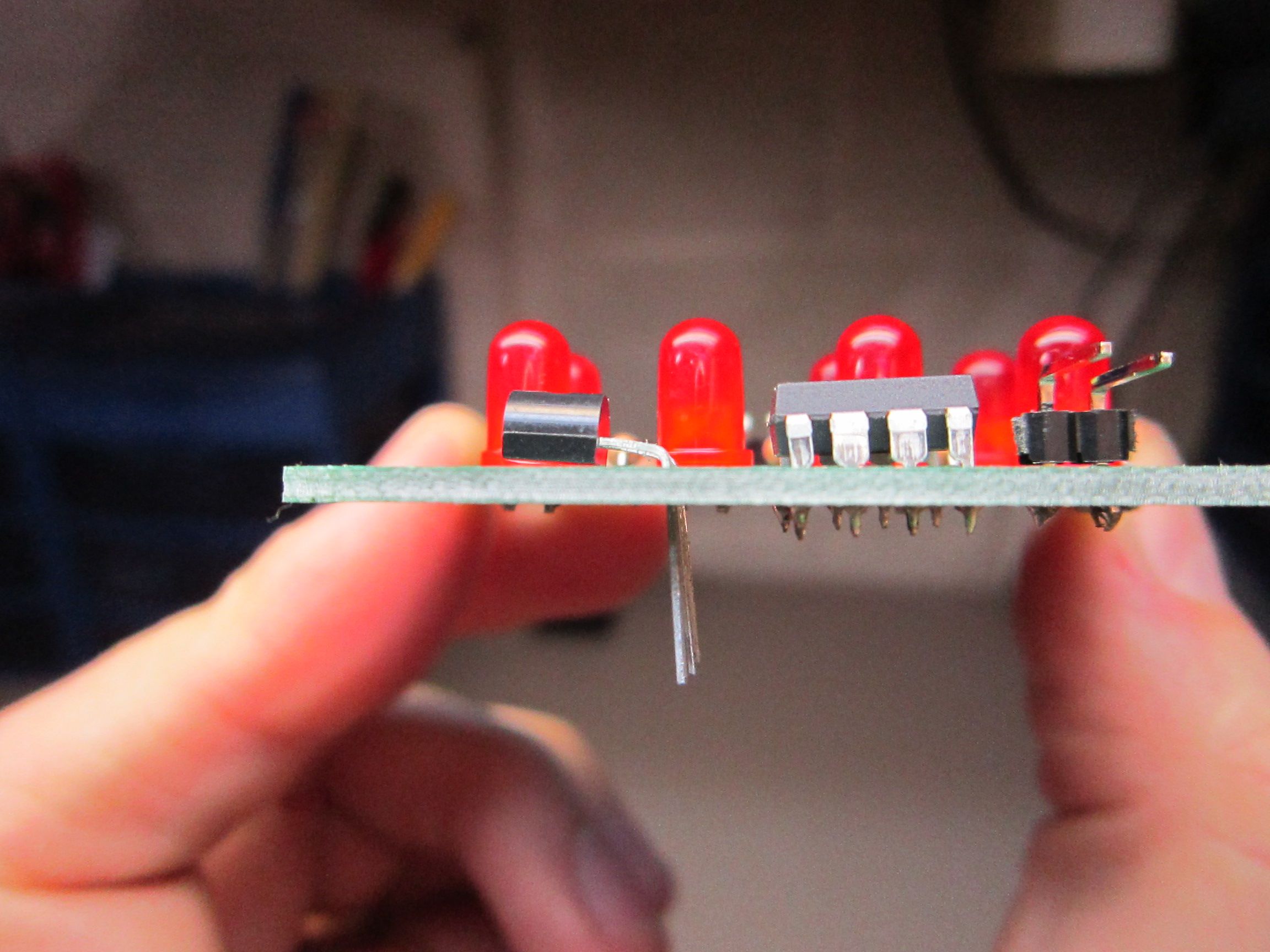 Binary Thermometer USB Powered : 8 Steps - Instructables