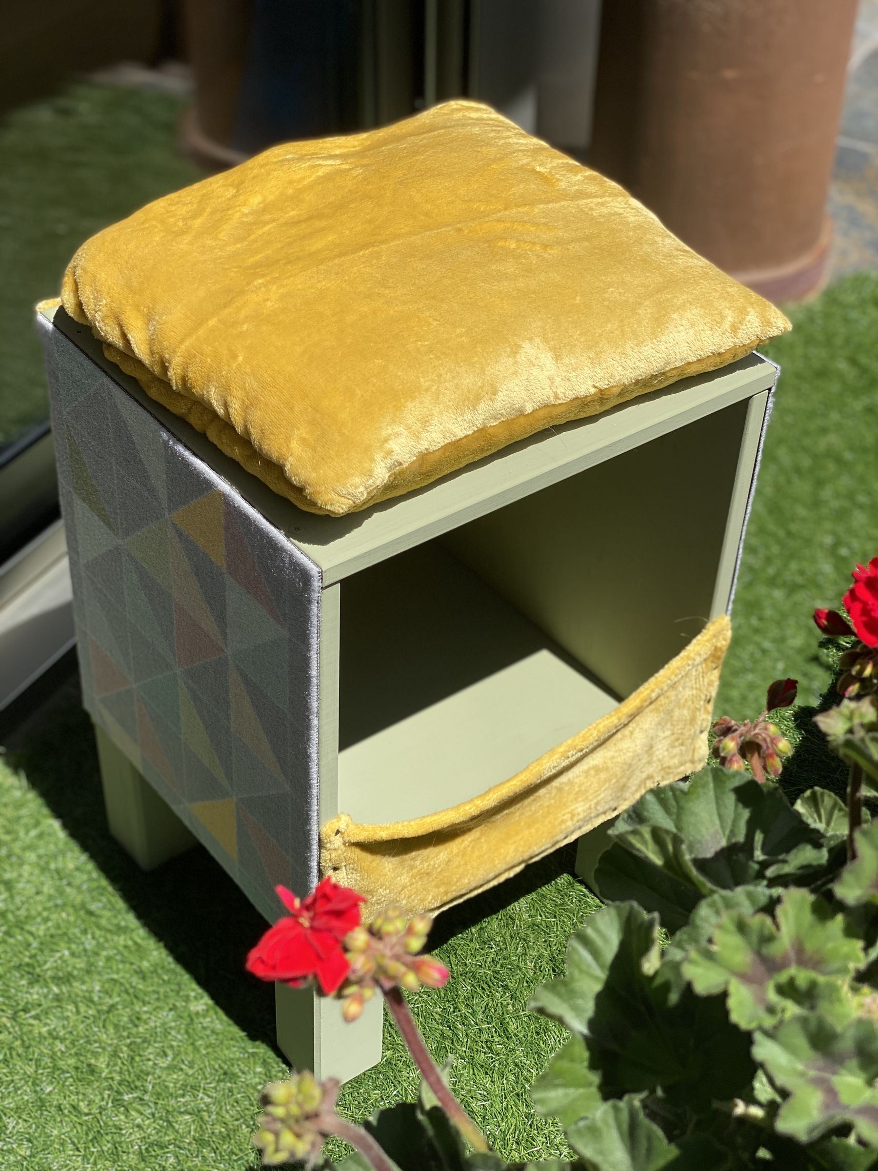 Cube Cat House : 11 Steps (with Pictures) - Instructables