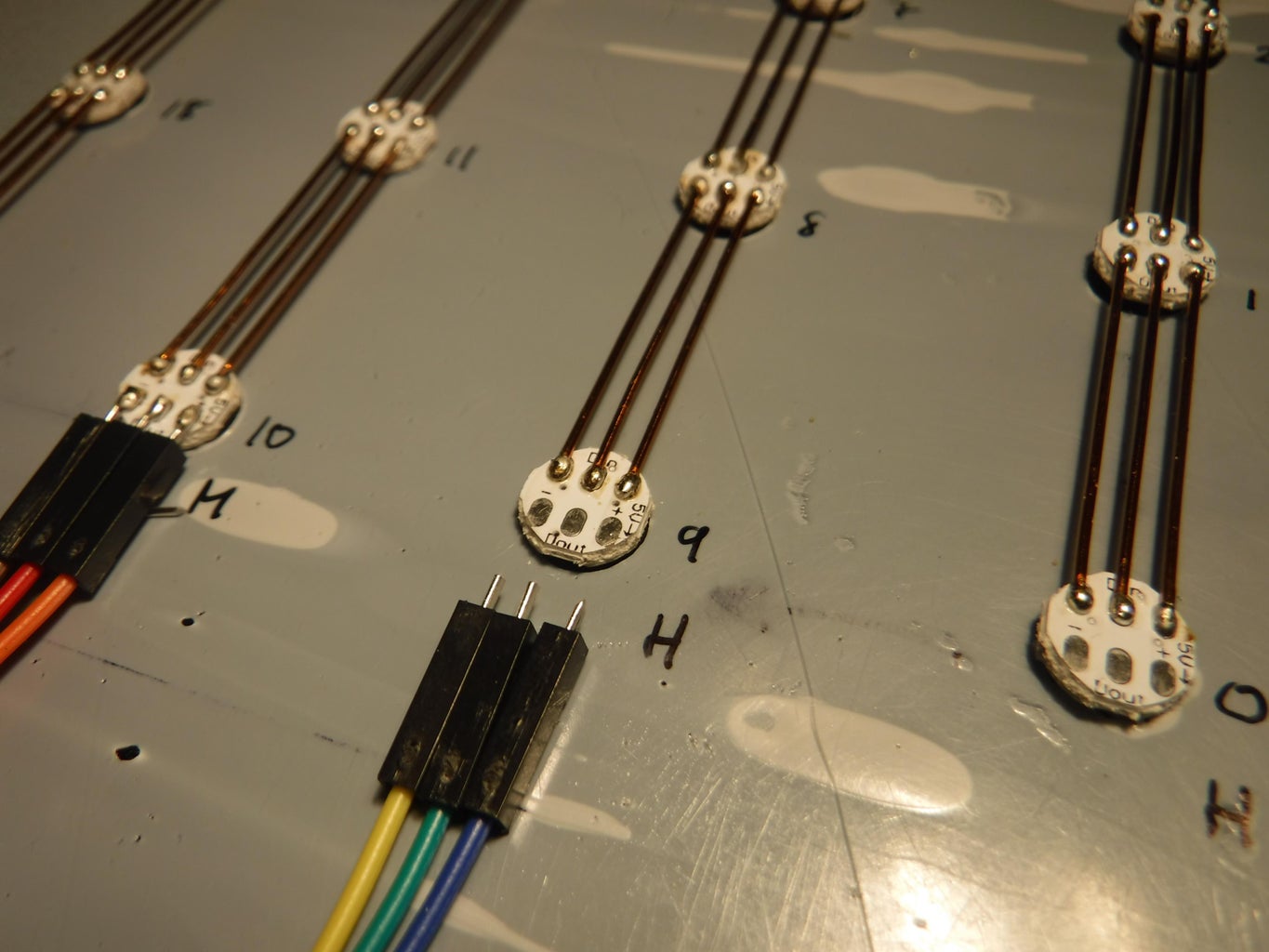 BigBit Binary Clock Display : 9 Steps (with Pictures) - Instructables BigBit Binary Clock Display : 9 Steps (with Pictures) - Instructables