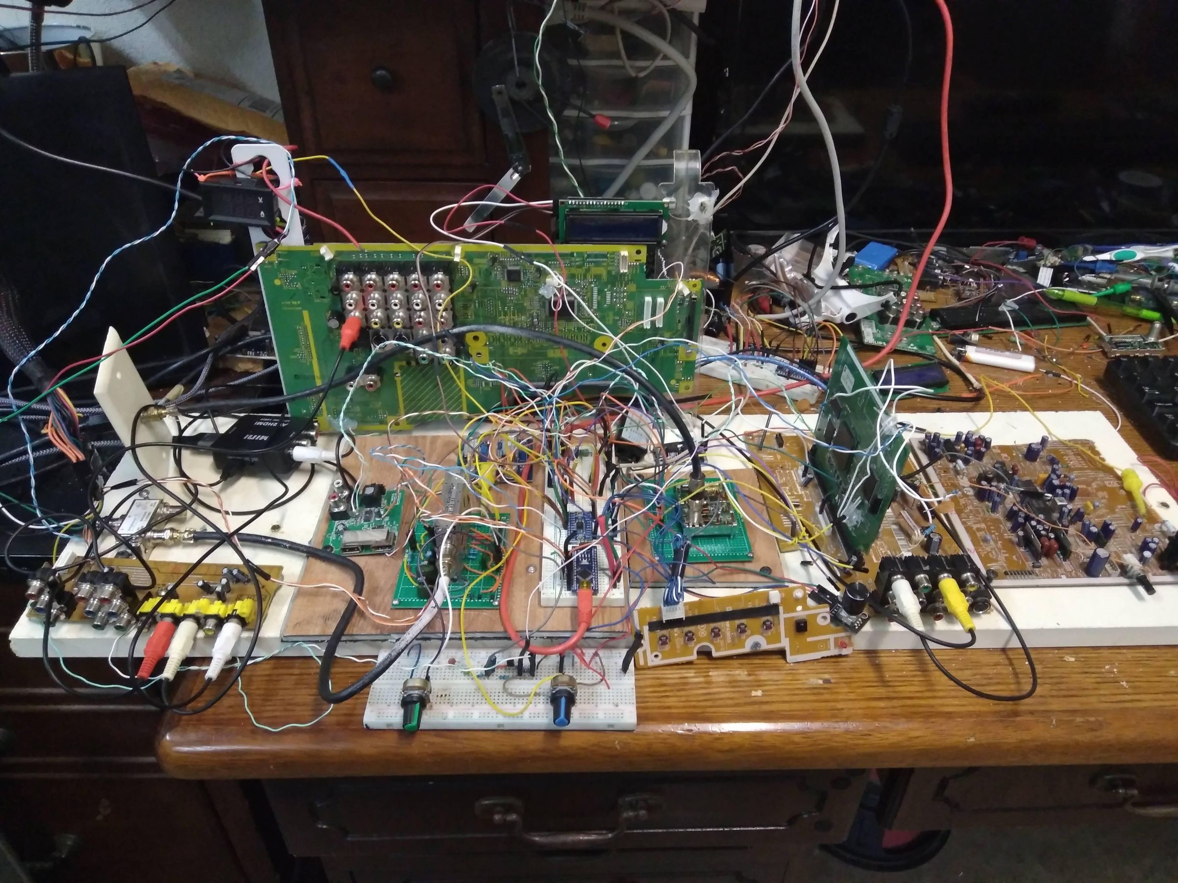 Phase-Locked Loop (PLL) Synthesizer : 8 Steps (with Pictures) - Instructables