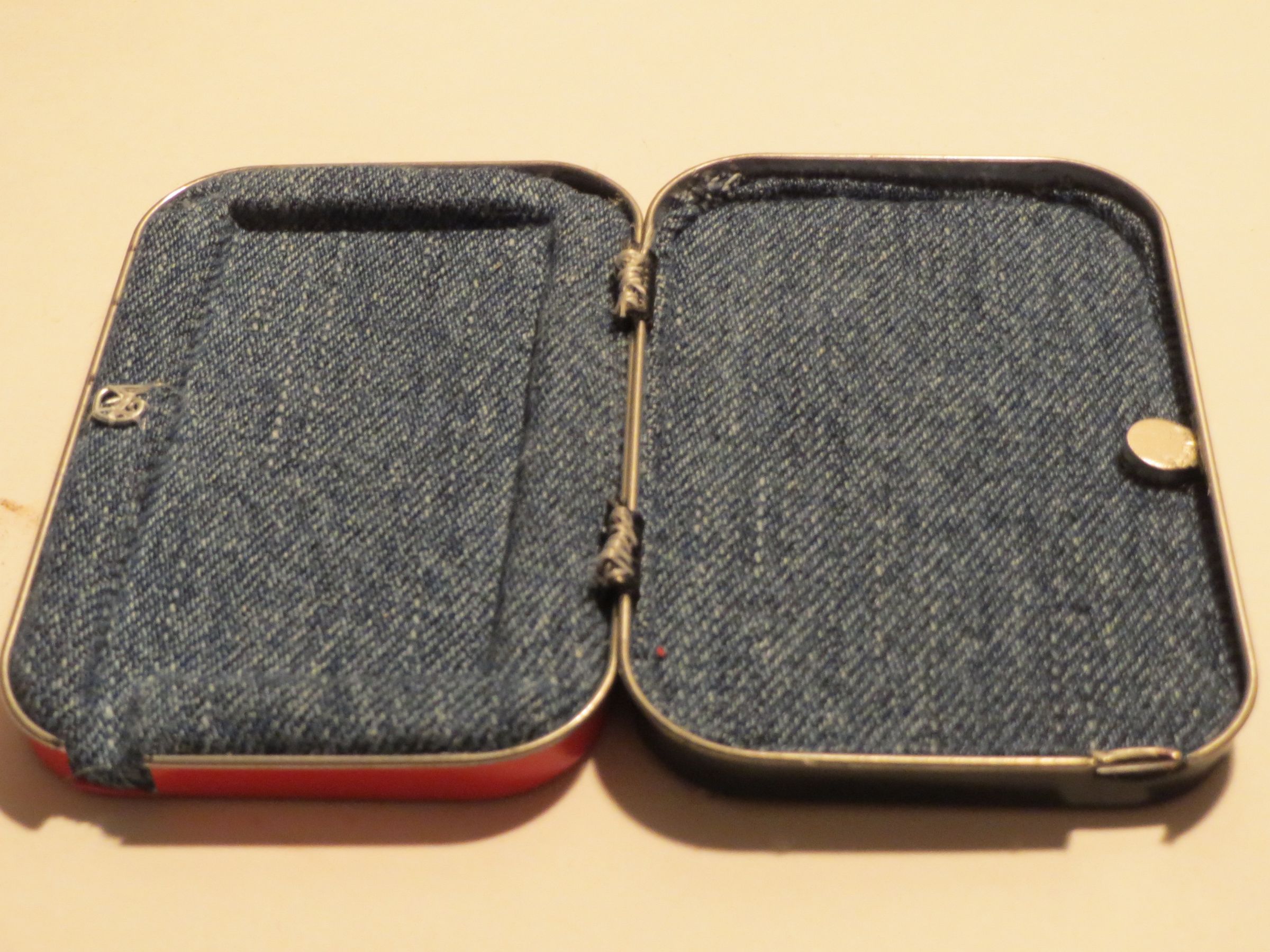 Altoids Tin IPod Case - Instructables