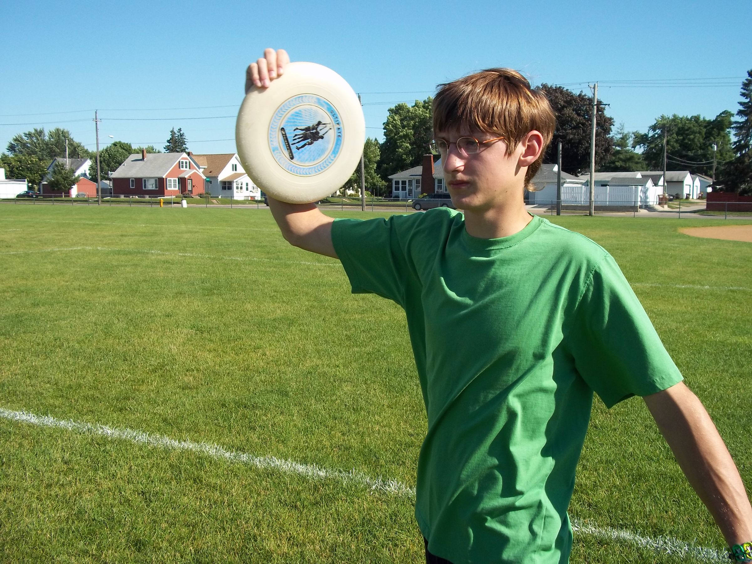 Funky McGroovy Frizbee Throwing Guide : 9 Steps (with Pictures ...