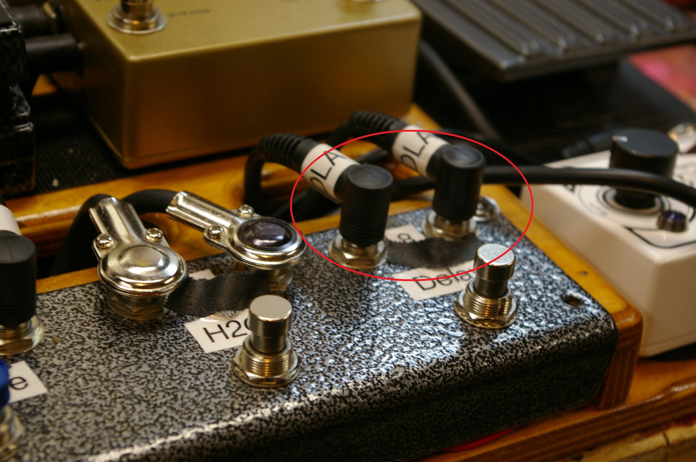 How to Fix, Repair or Make a 1/4" Inch Guitar Cable : 8 Steps ...
