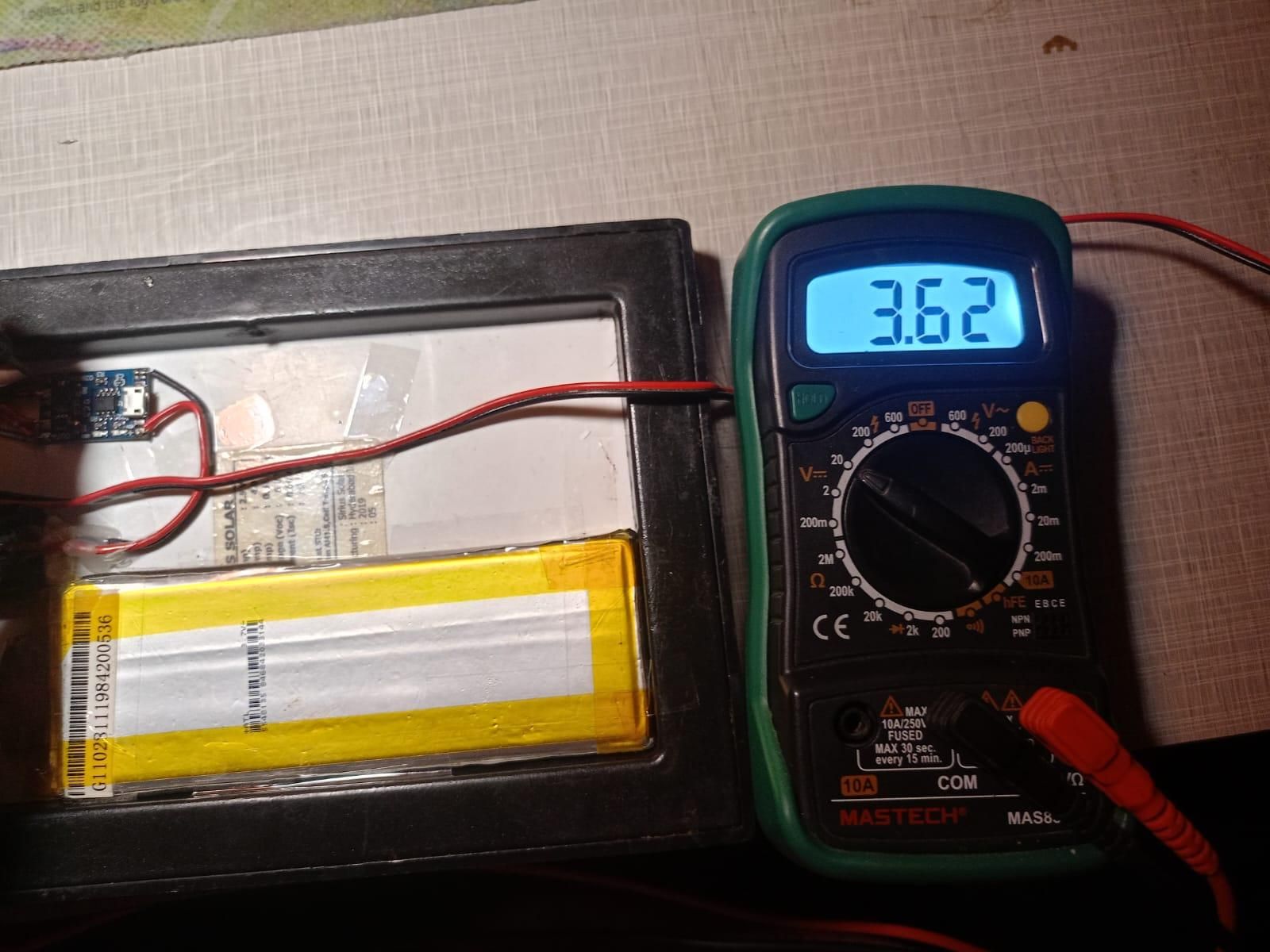 🔋DIY Solar-Powered Emergency Battery Pack With Built-in Protection : 4 ...