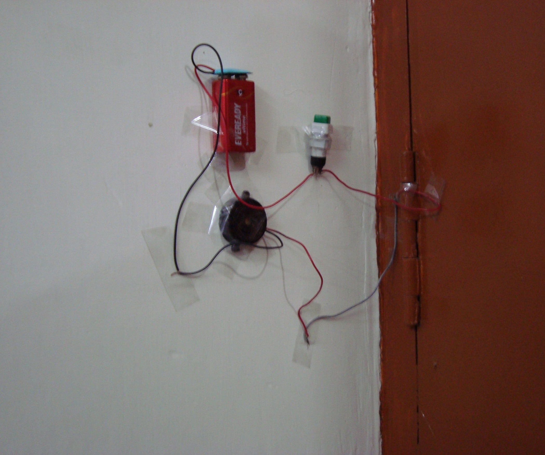 Easy Door Alarm! : 3 Steps - Instructables