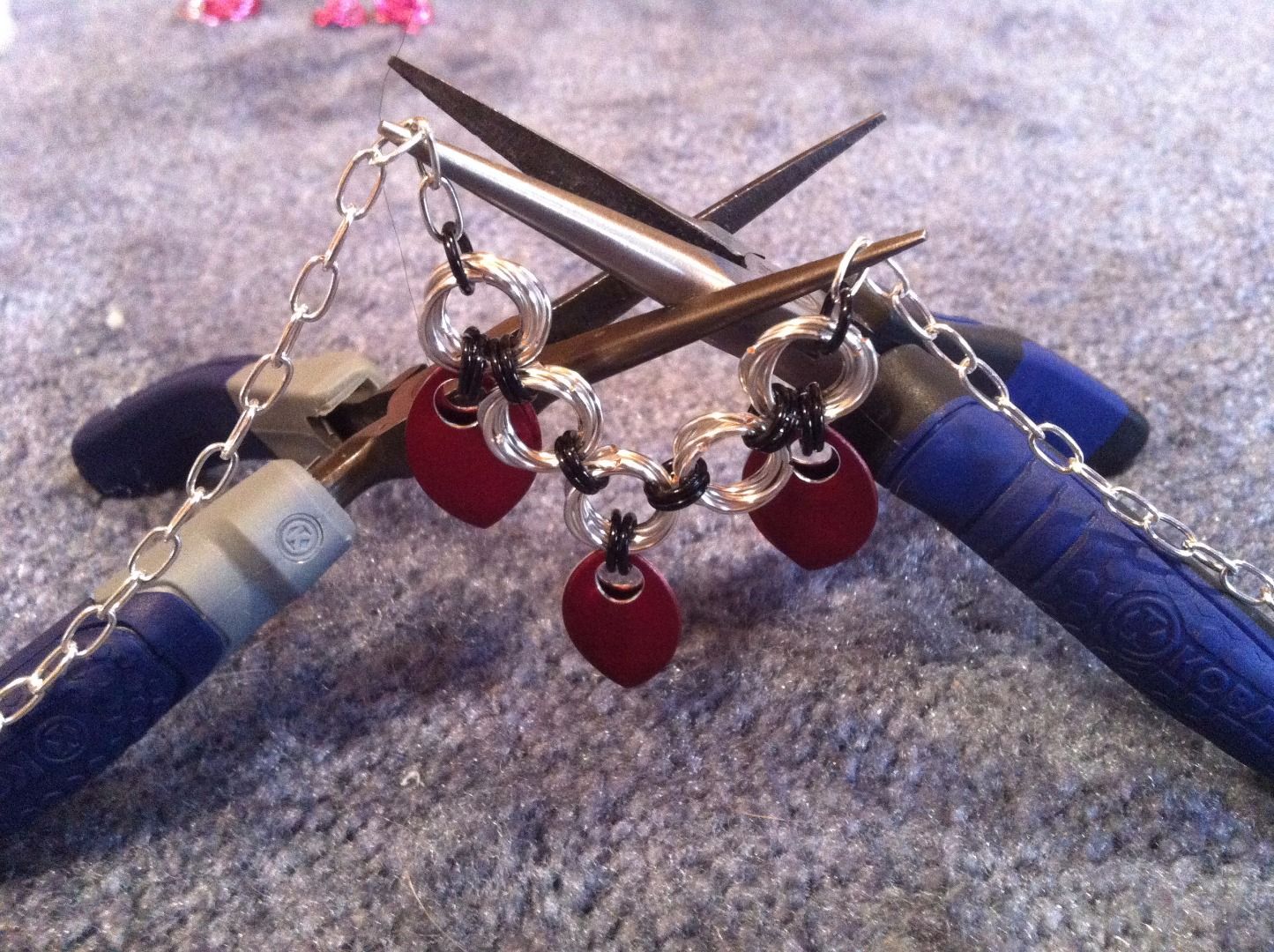 Chain/Scale Maille Necklace : 5 Steps - Instructables