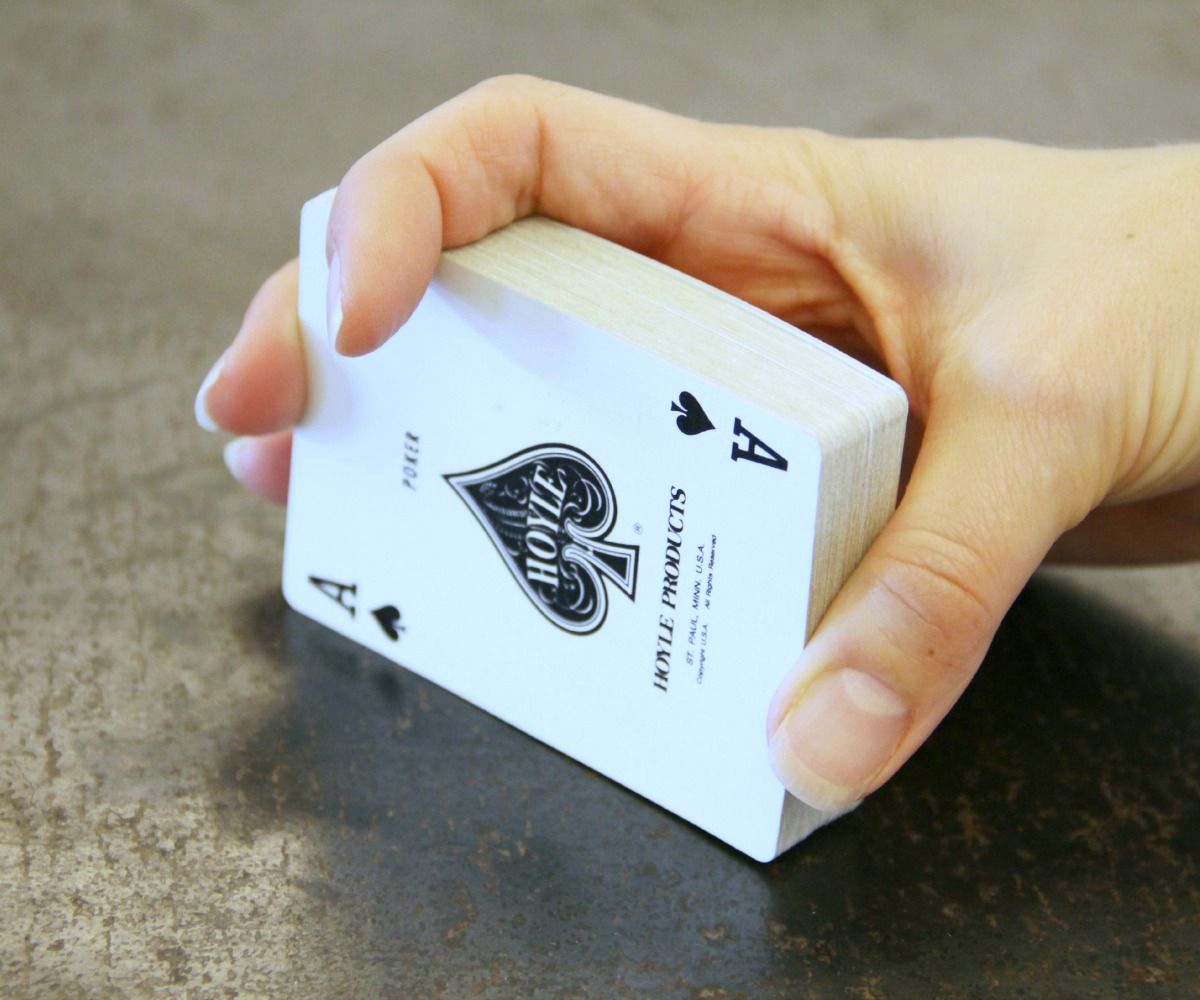 How to Shuffle Cards : 5 Steps (with Pictures) - Instructables