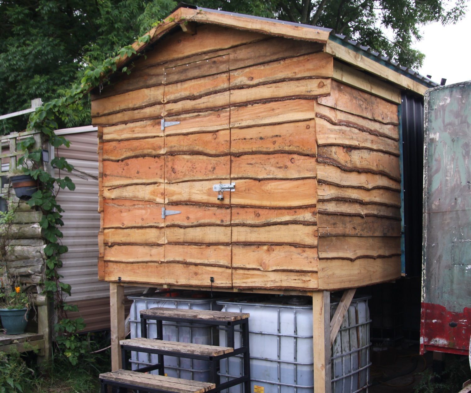 The 'Easy Empty' Composting Toilet Project: Part 2 - Superstructure ...