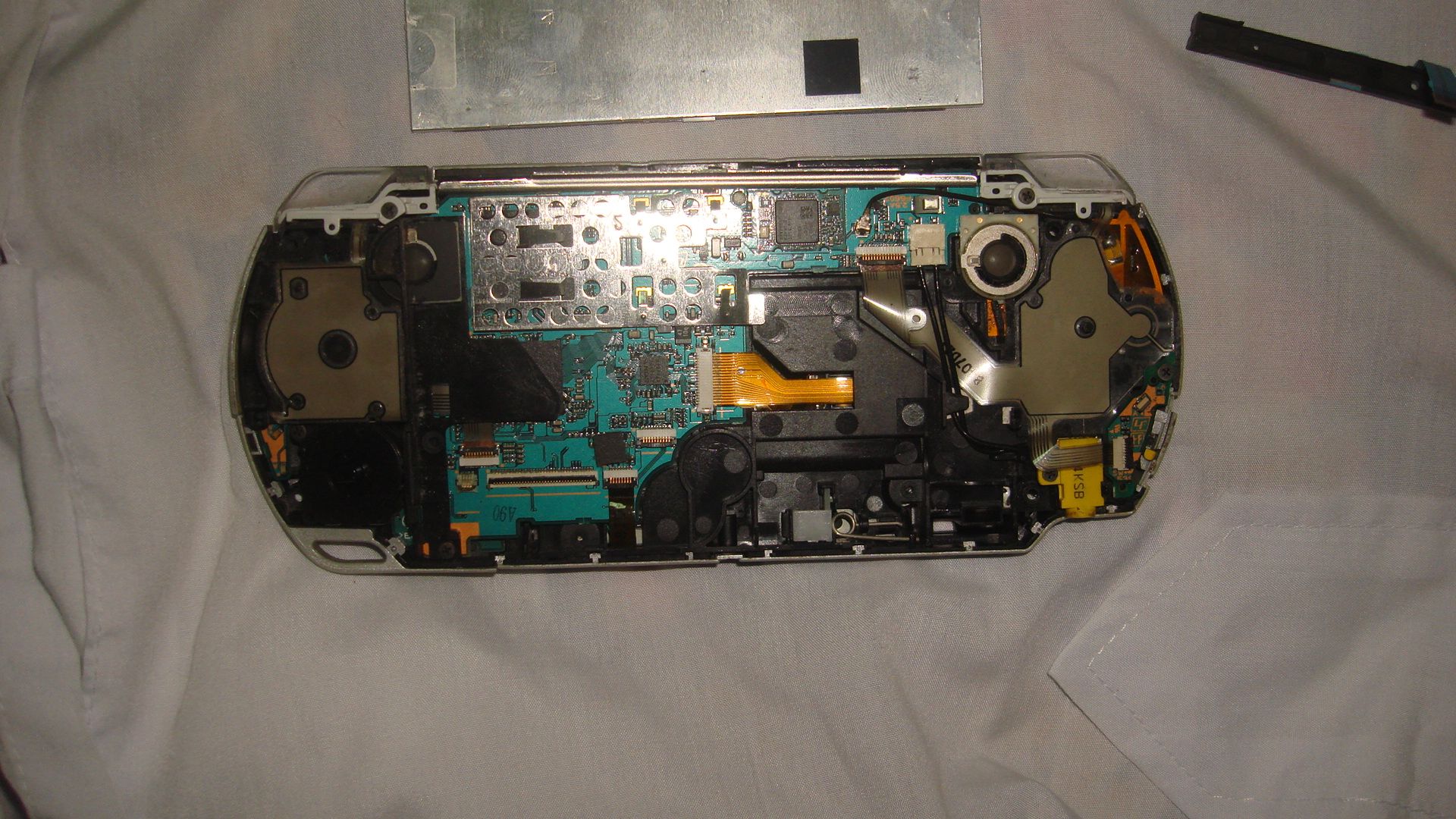 How to Change Your PSP Parts : 10 Steps - Instructables