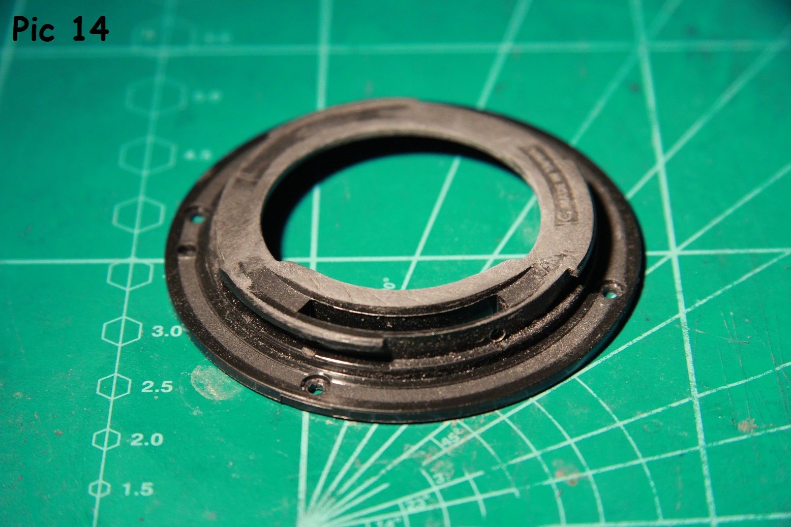 Canon EF-S 18-55mm. to EF Mount - UPDATED! : 6 Steps - Instructables