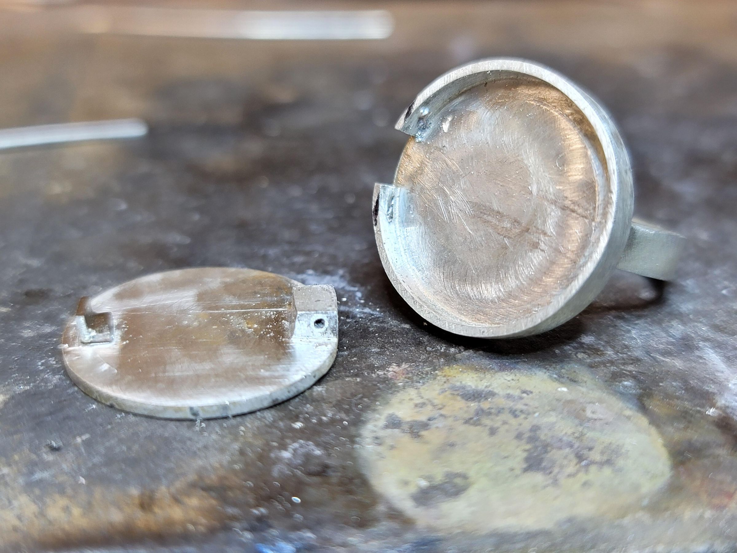 Secret Compartment Ring : 6 Steps (with Pictures) - Instructables