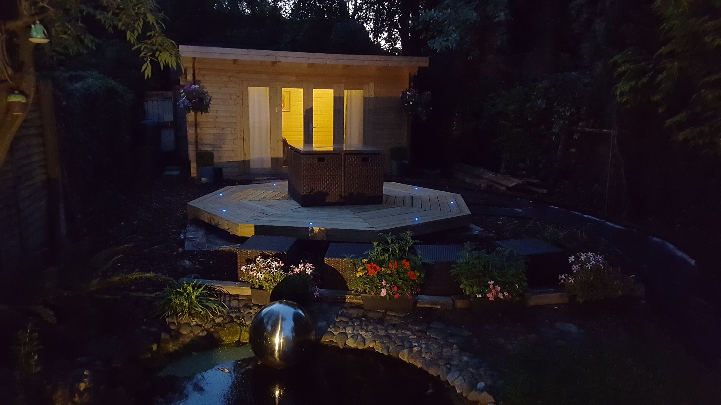 How to Build an Octagonal Deck : 24 Steps (with Pictures) - Instructables