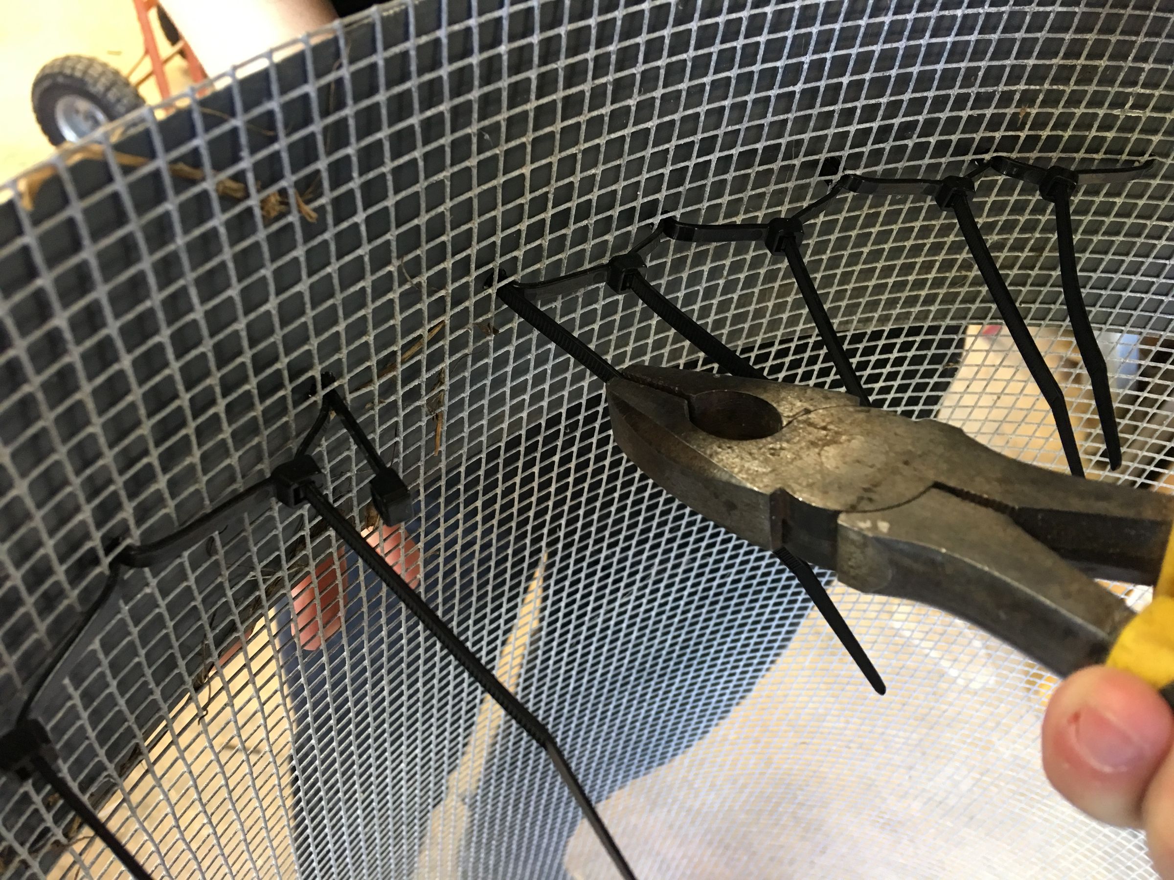 Building a Soil Sifter / Rotary Trommel : 7 Steps (with Pictures ...