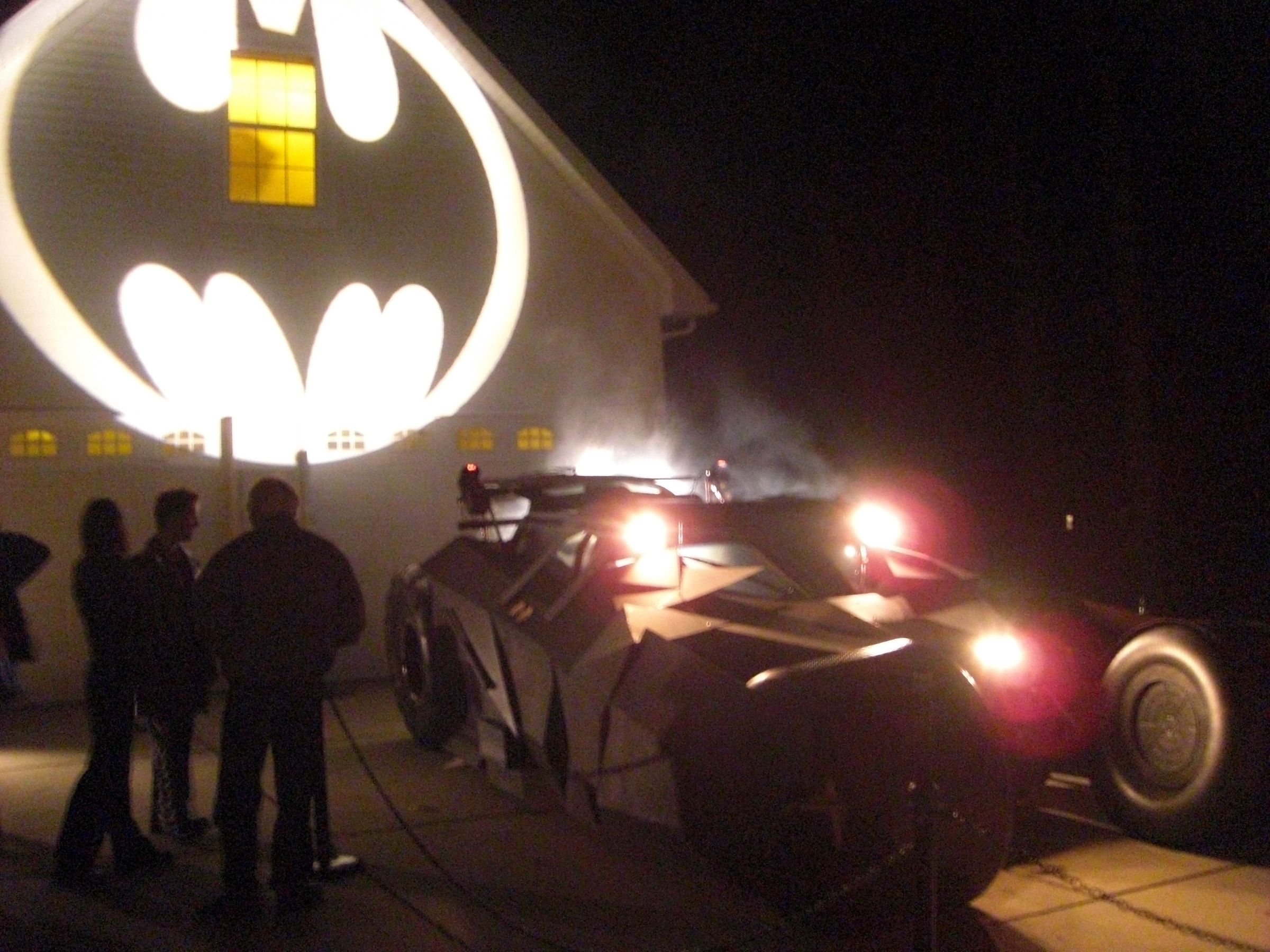 Make a Life-sized Batmobile Tumbler and Batman Themed Halloween Display ...