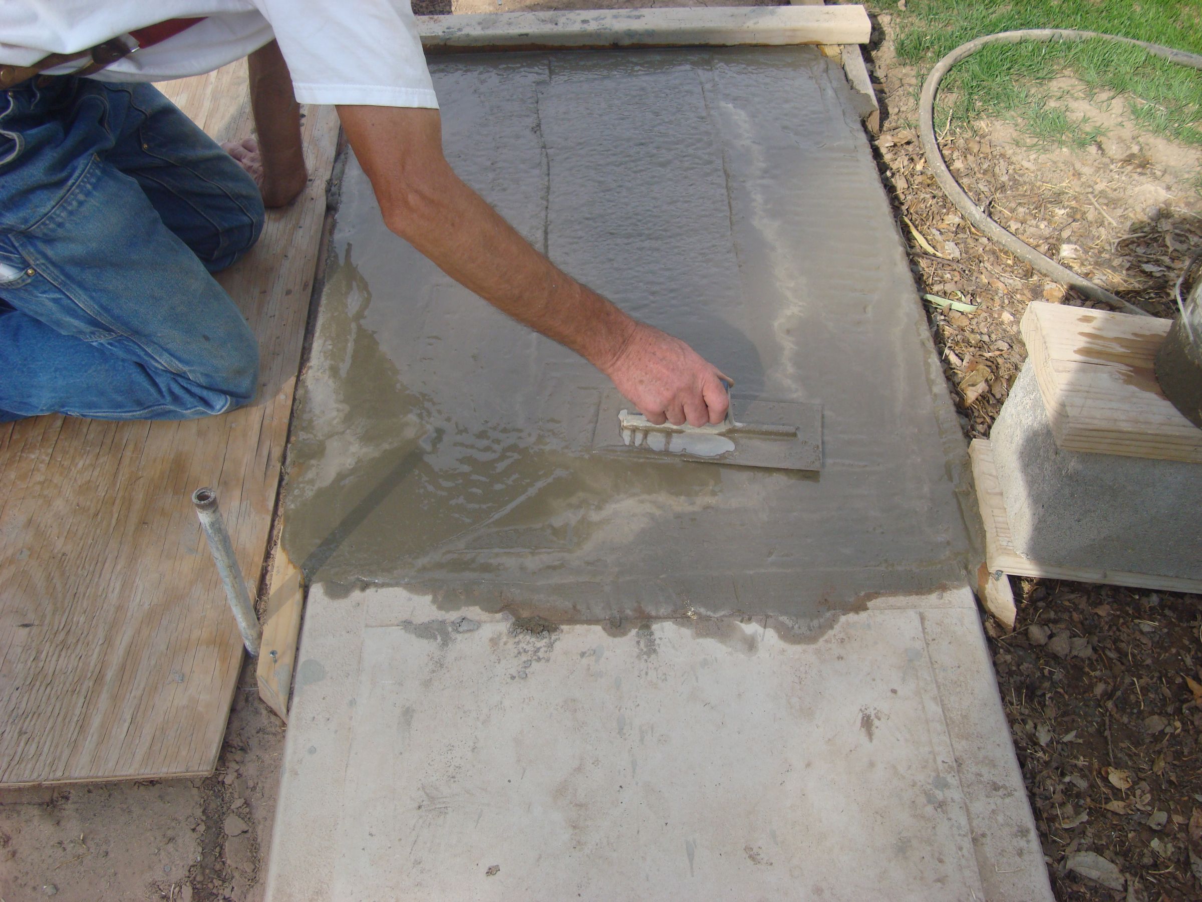 Concrete Sidewalk or Pavement : 20 Steps (with Pictures) - Instructables