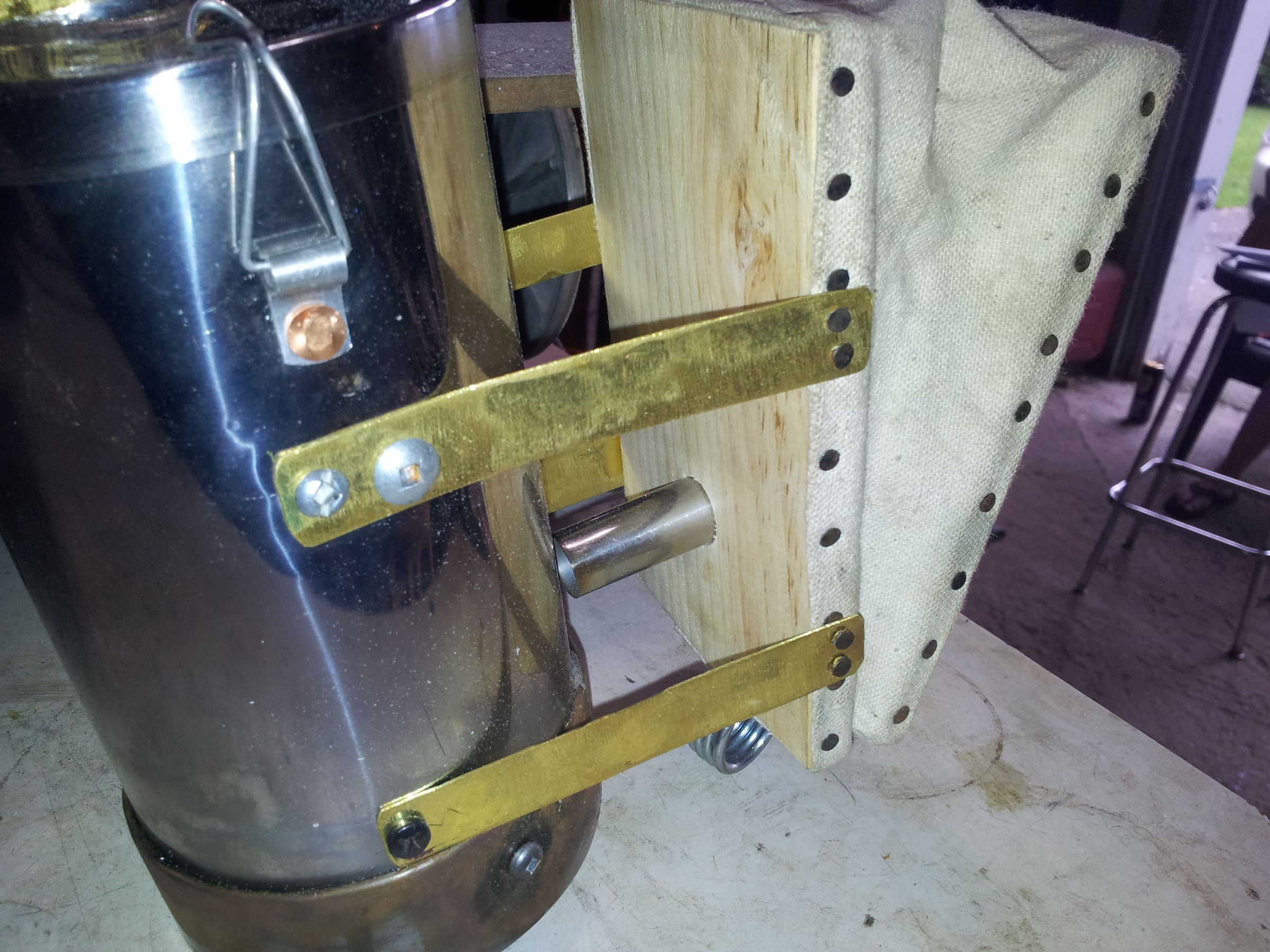 Bellows Bee Smoker for the Home Apiarist : 8 Steps (with Pictures ...