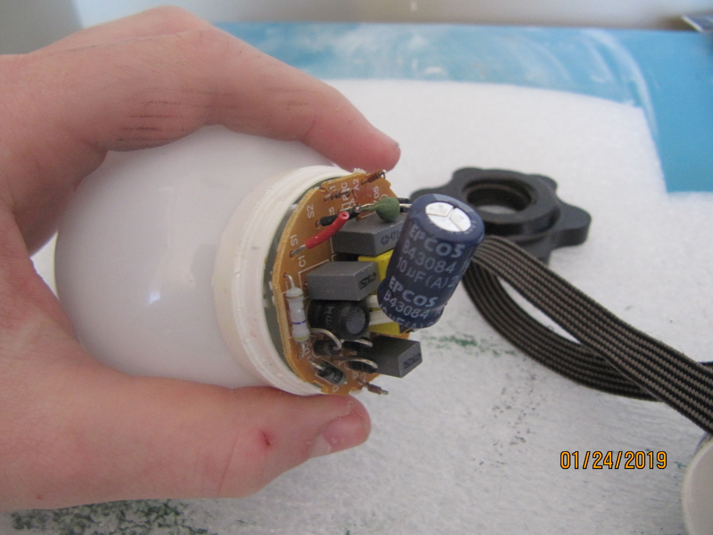 THE Light Bulb Hide Away : 5 Steps - Instructables