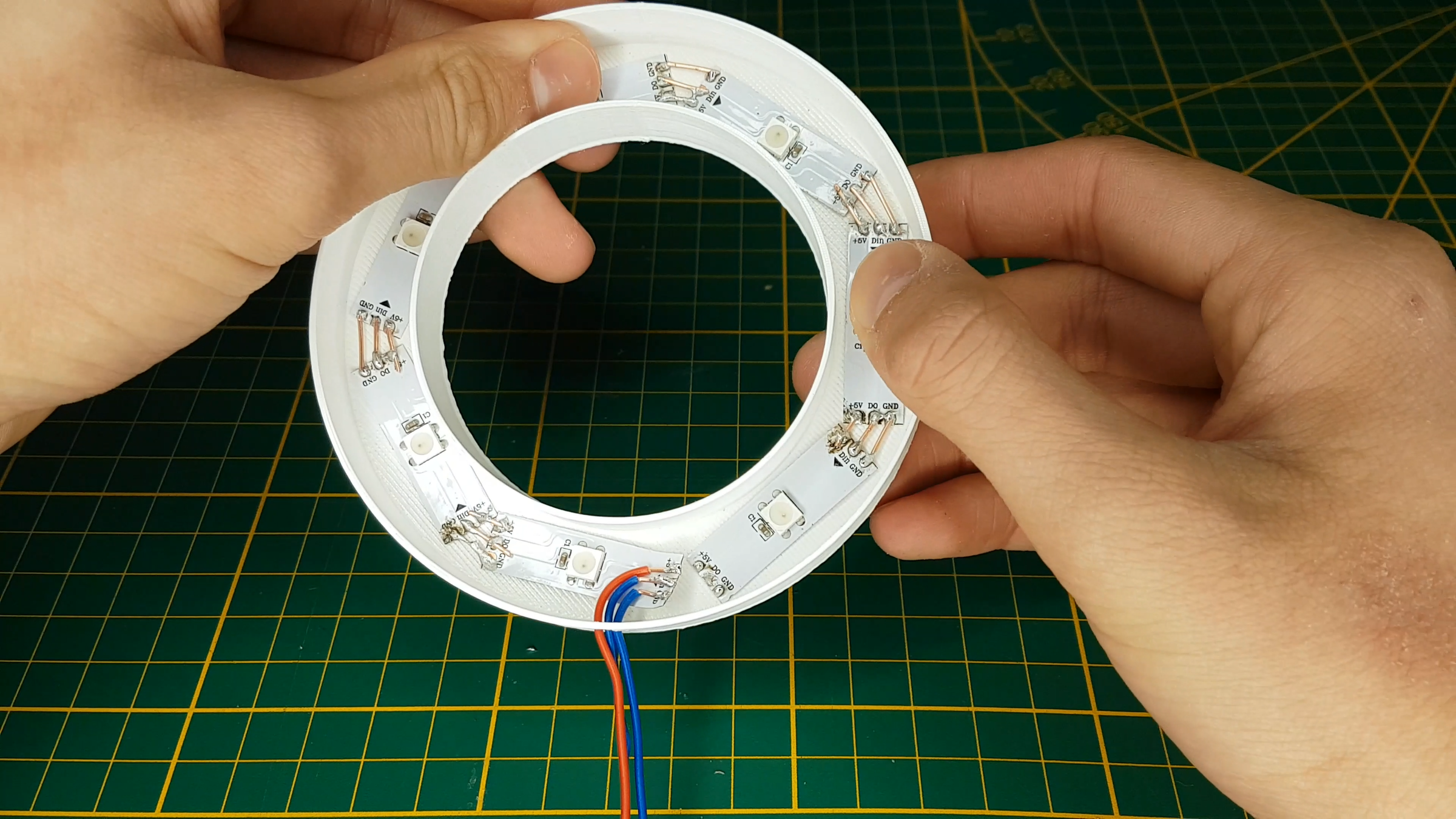 DIY Mini LED Ring Light! : 7 Steps (with Pictures) - Instructables