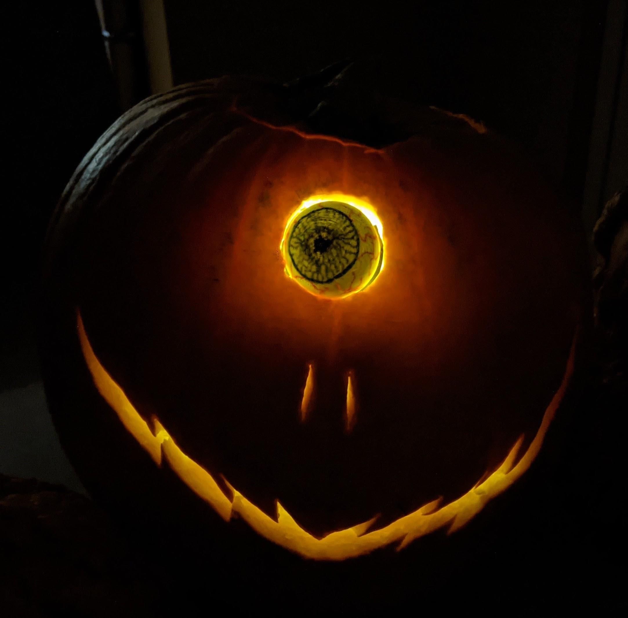 Halloween Pumpkin With a Moving Animatronic Eye | This Pumpkin Can Roll ...