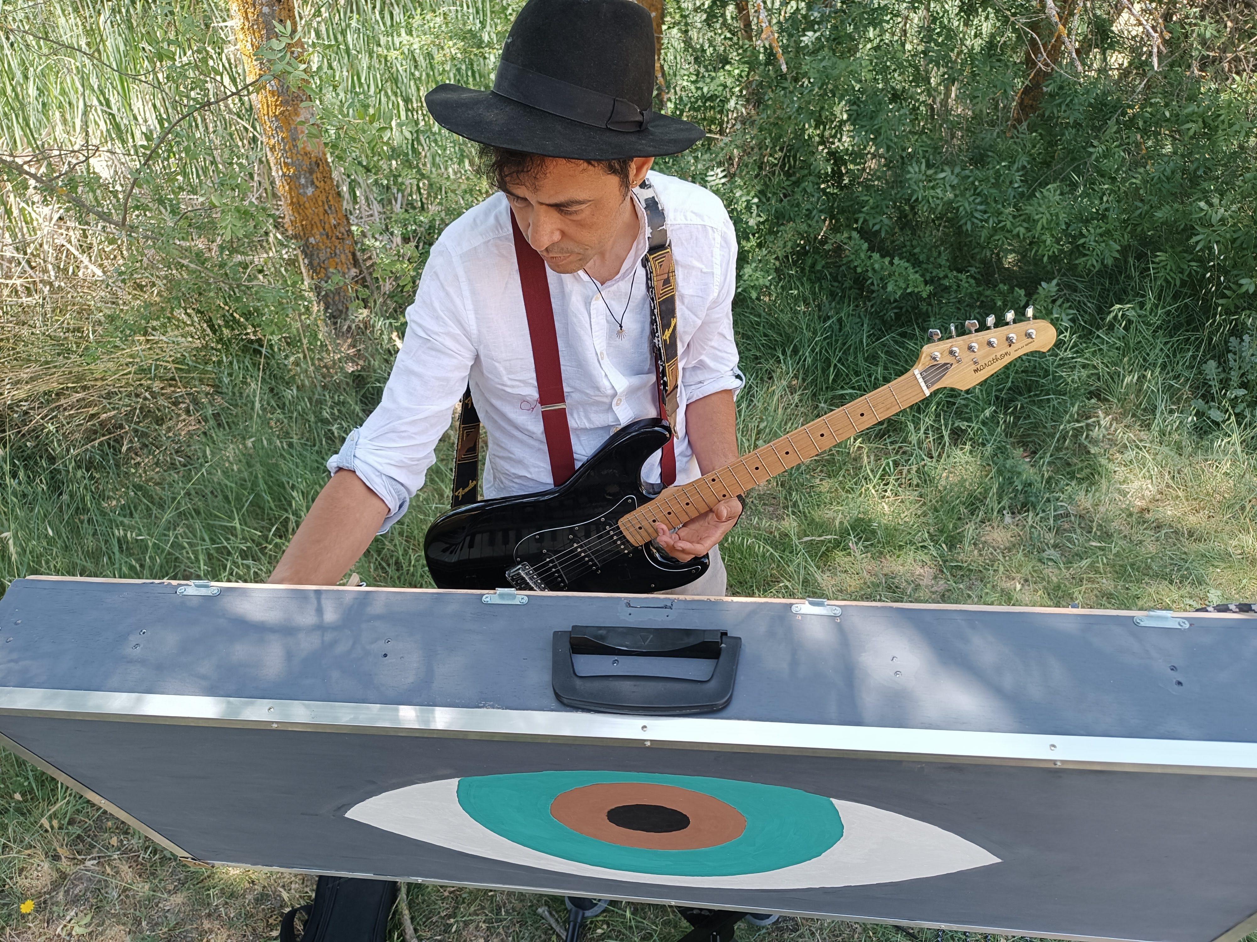 Busking Synth Case Full Portable Autonomous Setup : 9 Steps (with ...