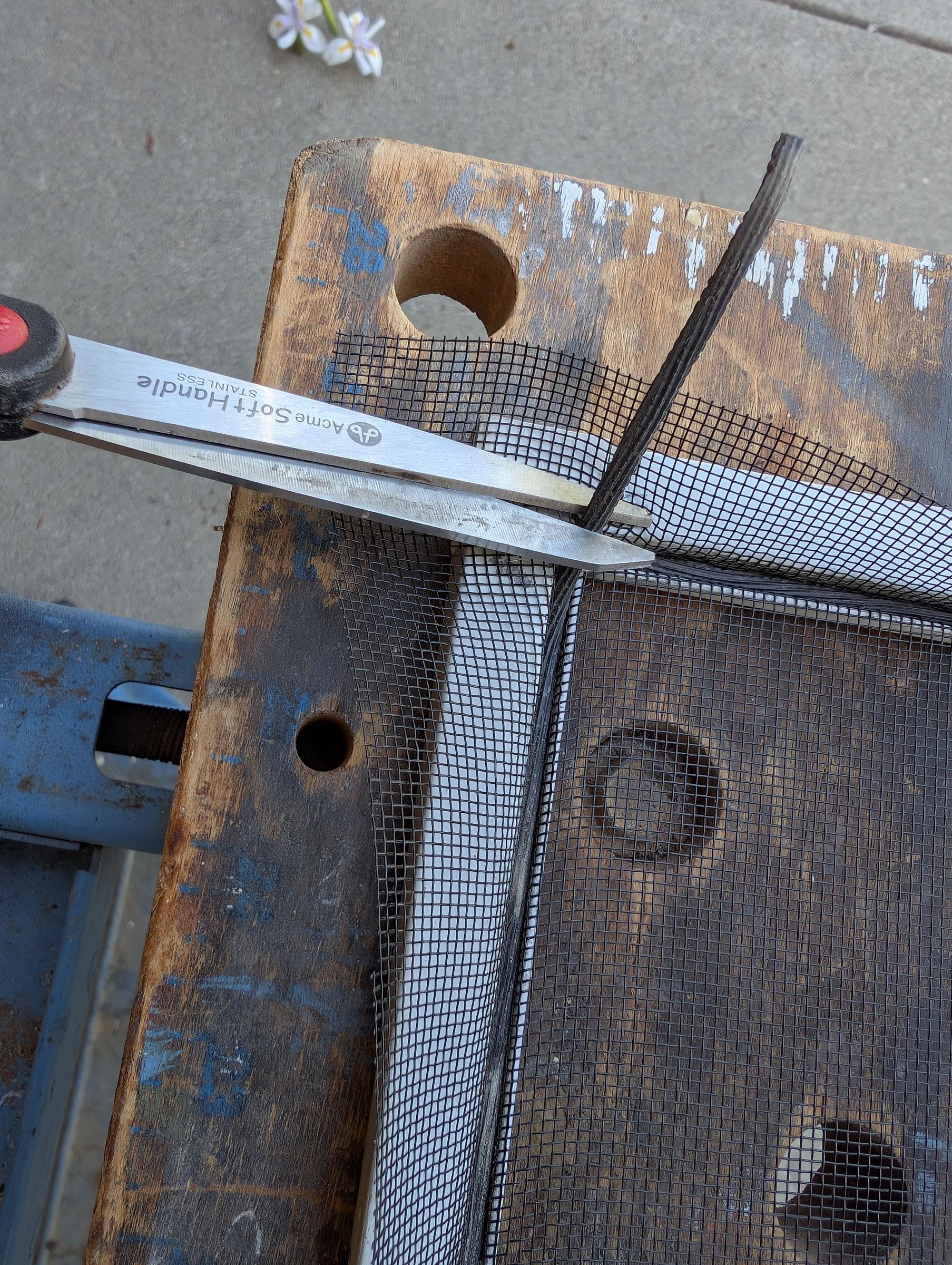 DIY Screen Repair: Easy Fix That Saves You Serious Cash : 6 Steps (with ...