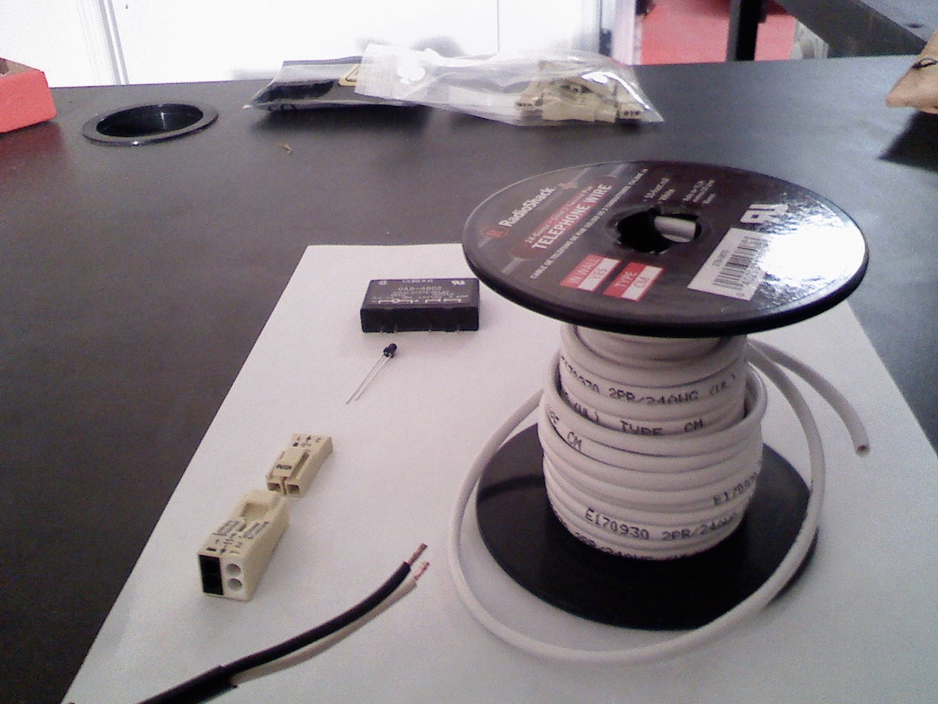 Control Fluorescent Lights With A Laser Pointer And An Arduino 4