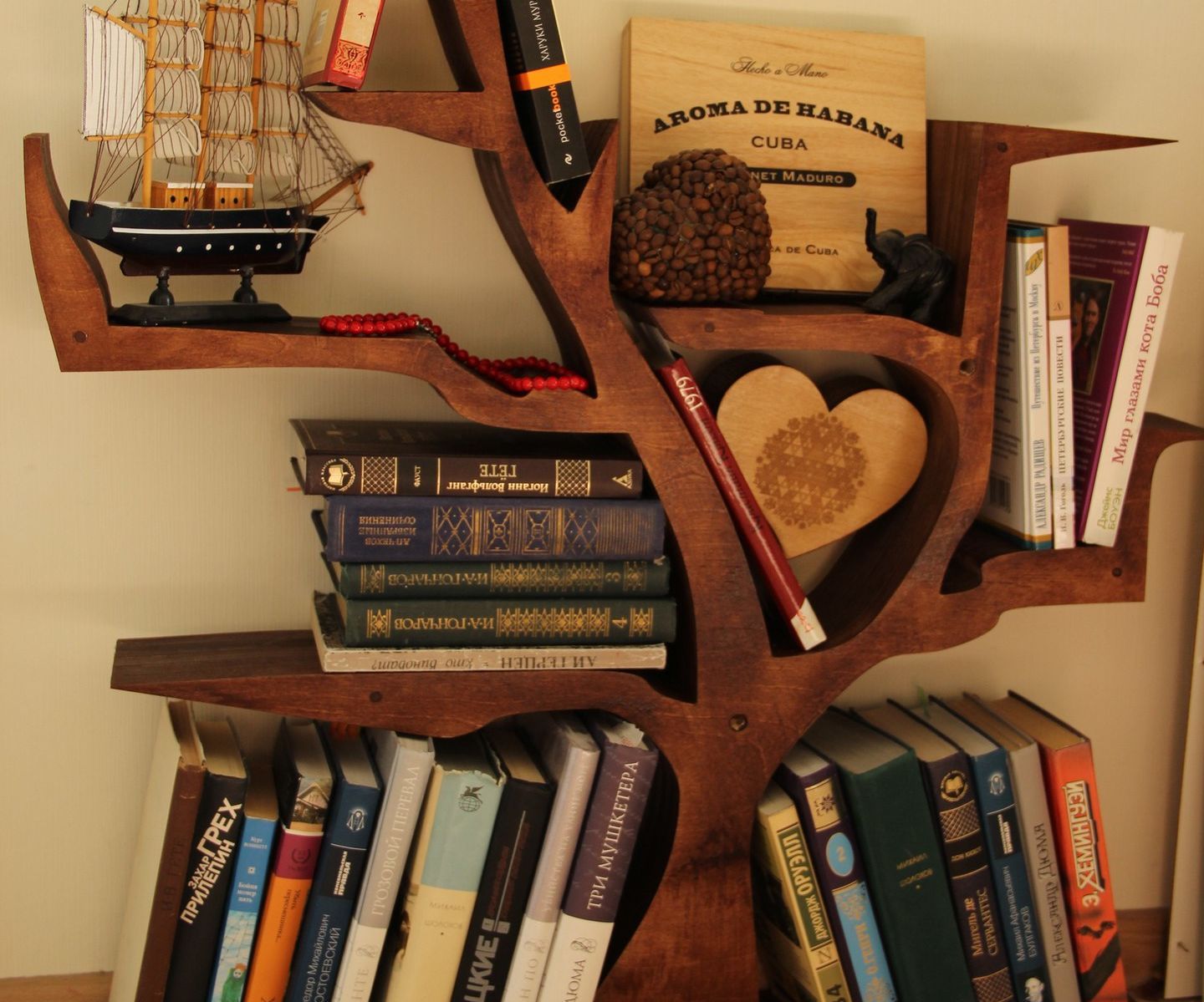 Forest Bookshelf : 4 Steps (with Pictures) - Instructables