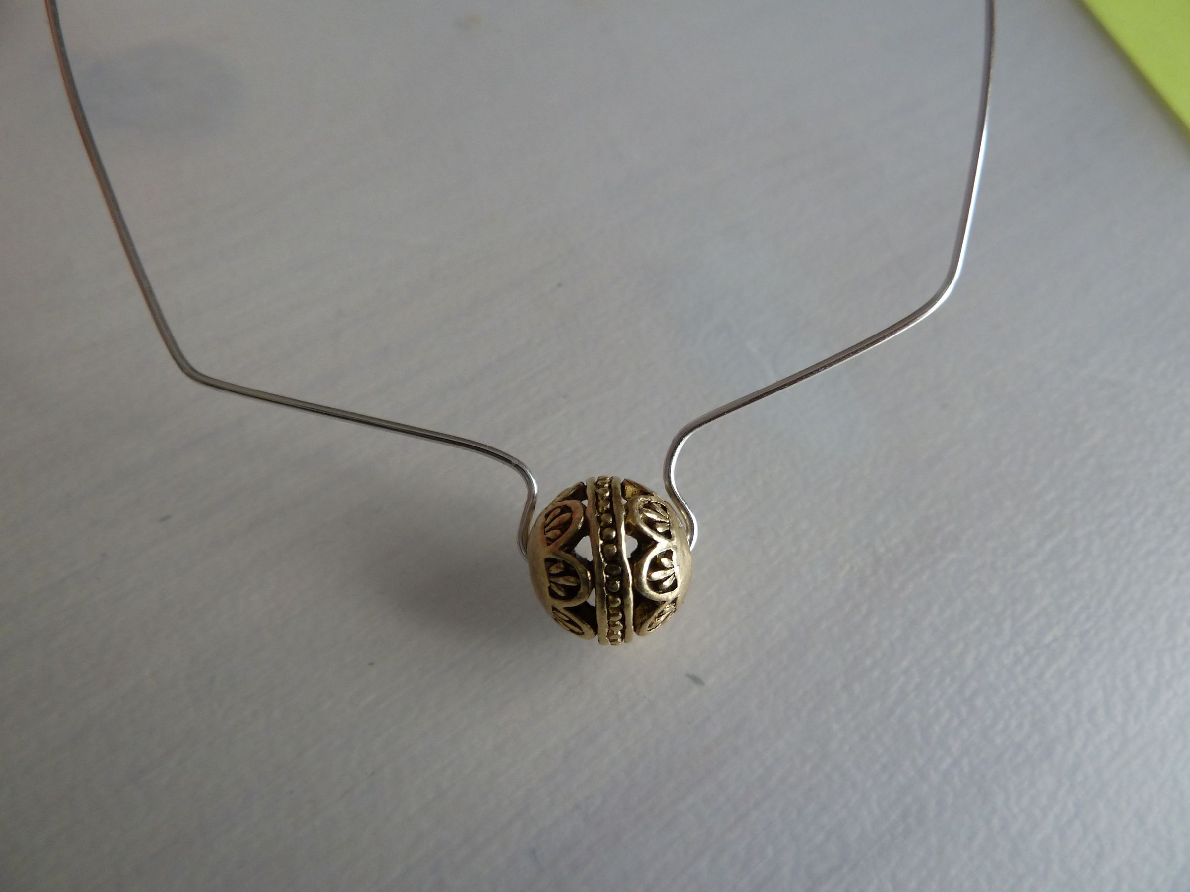 Golden Snitch Necklace : 11 Steps (with Pictures) - Instructables