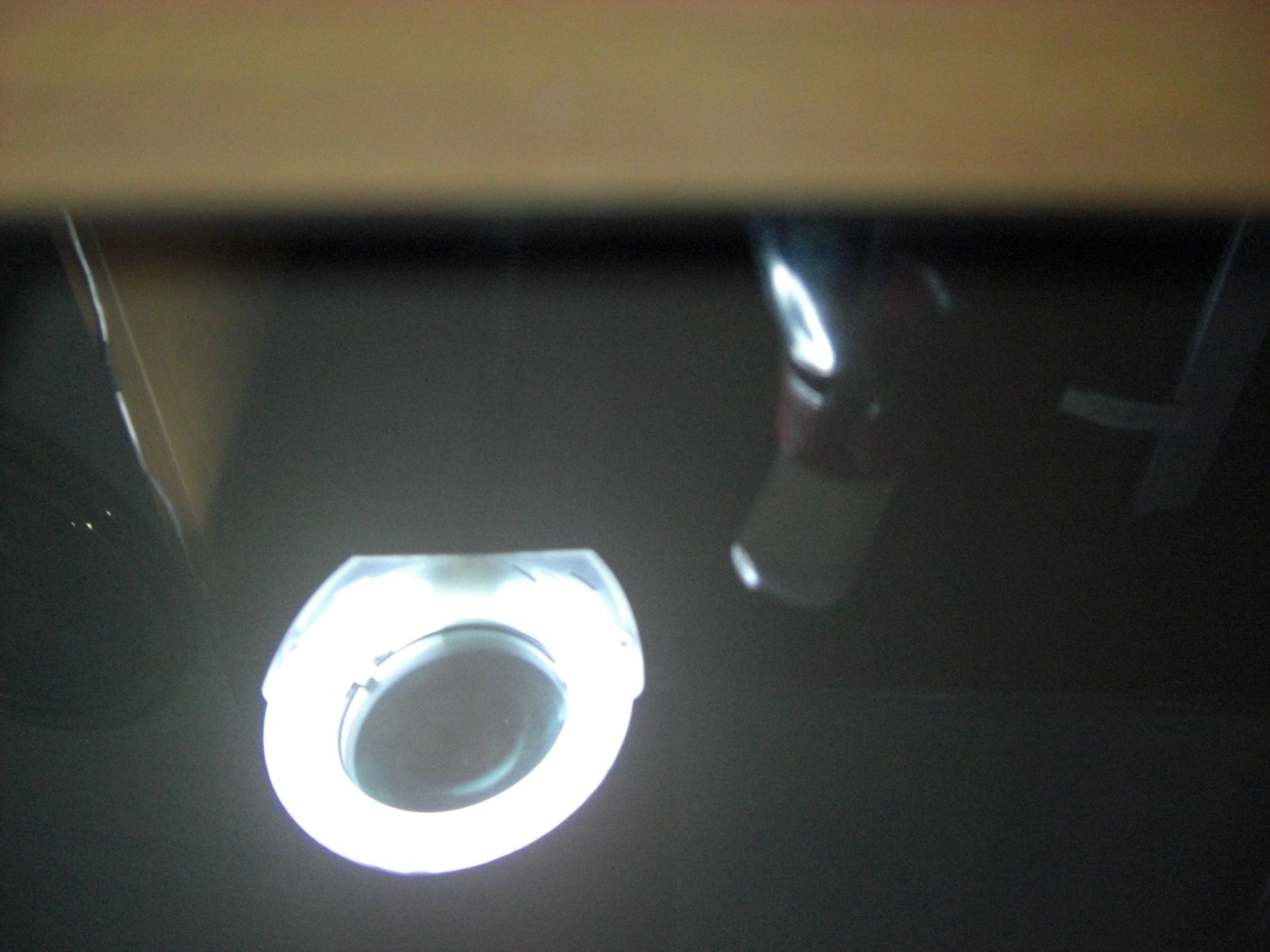 Make Your IPod Touch's Screen Look As NEW!! : 6 Steps - Instructables